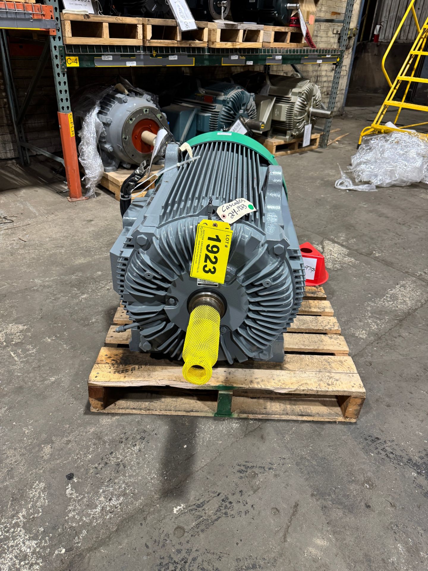 OPTIM AEHH-8N Motor; AC; 200HP, 1200 (RPM) Frame: 449T, 149.14KW, 460V ...