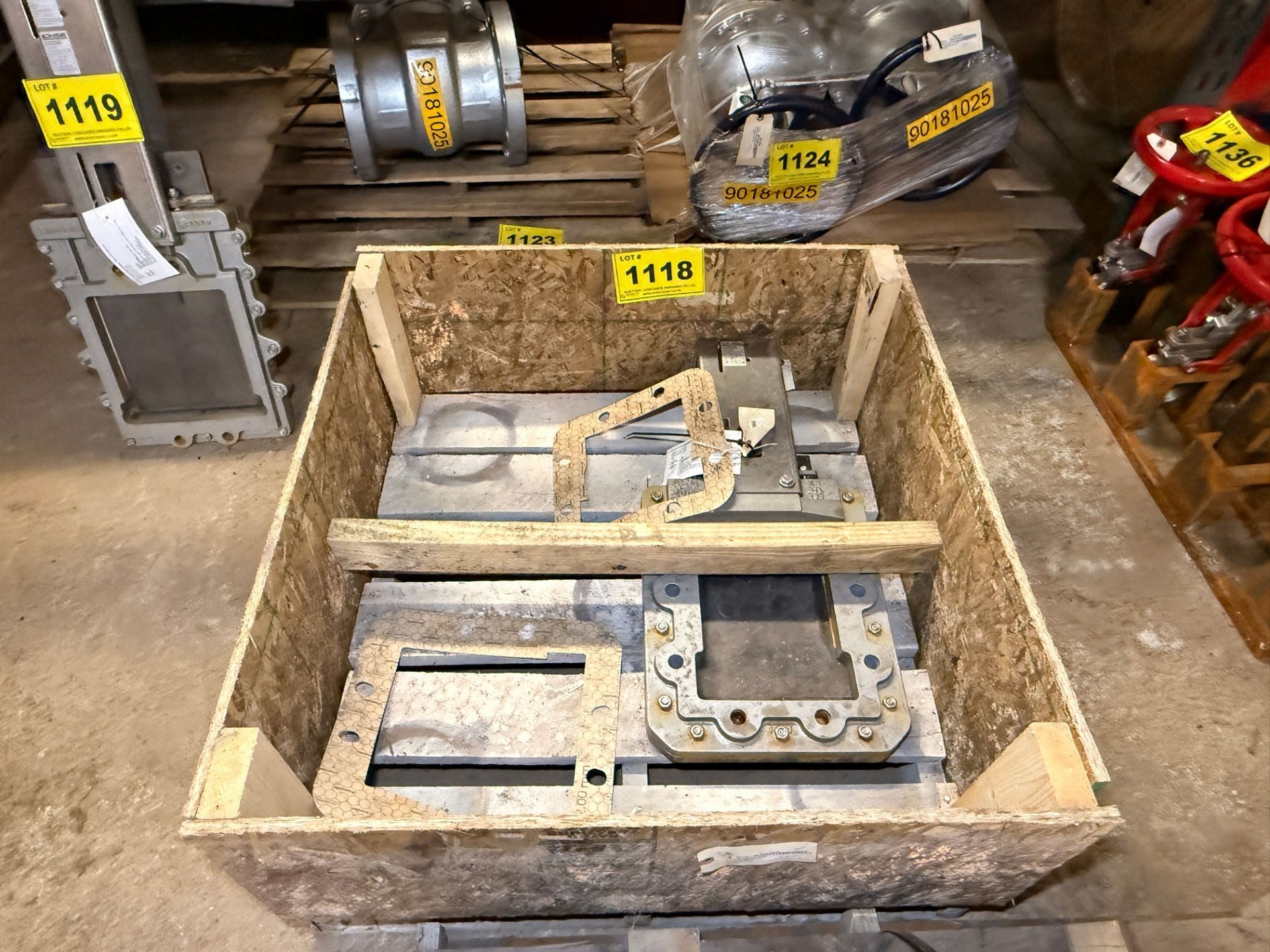 LOHSE Gate valve type AEQ 8'' DN, 25.07 Tested, 114 (psi) Cast Iron ...