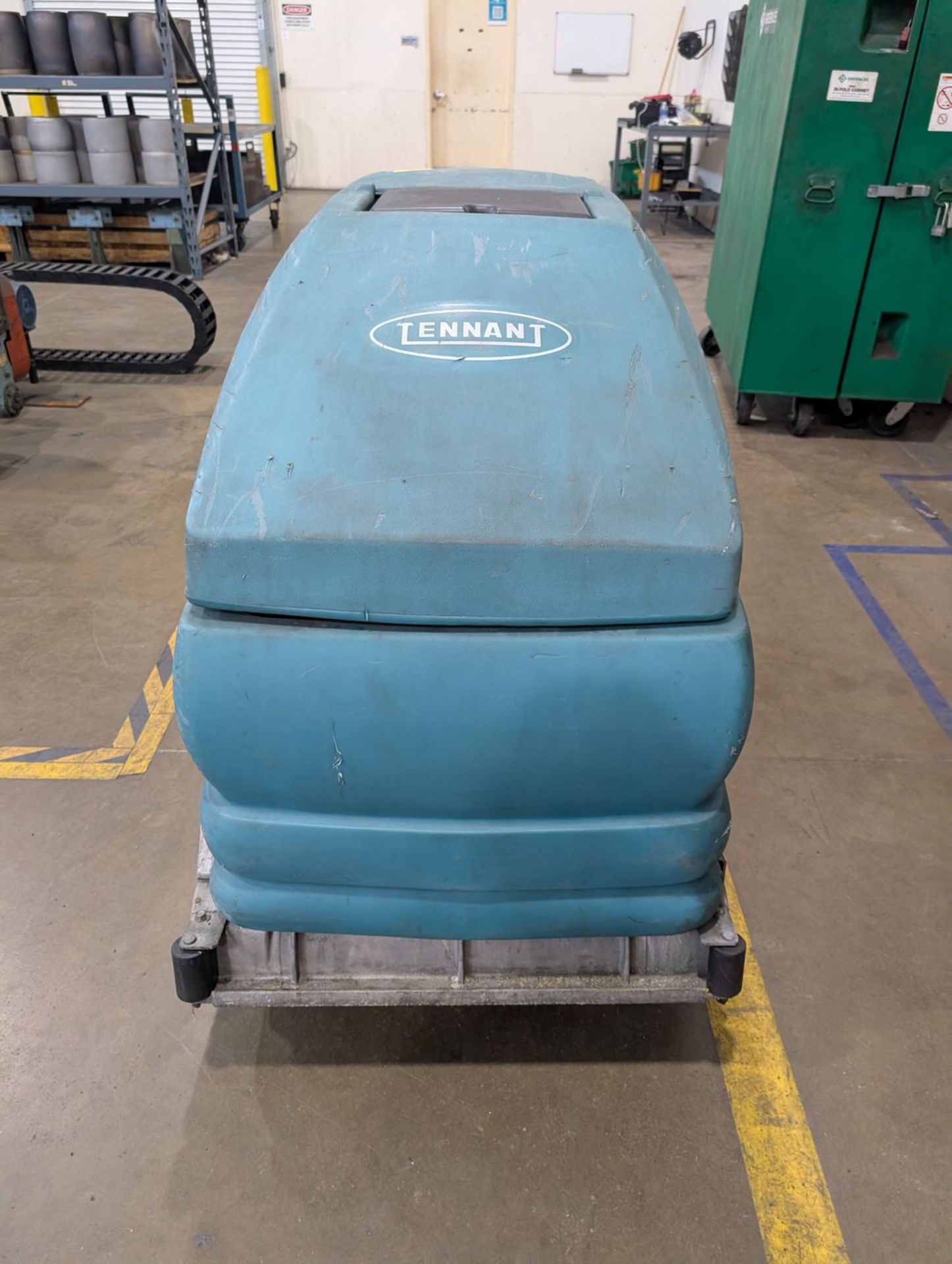 Tennant 5700 32" Disc Floor Scrubber 814.2 hrs