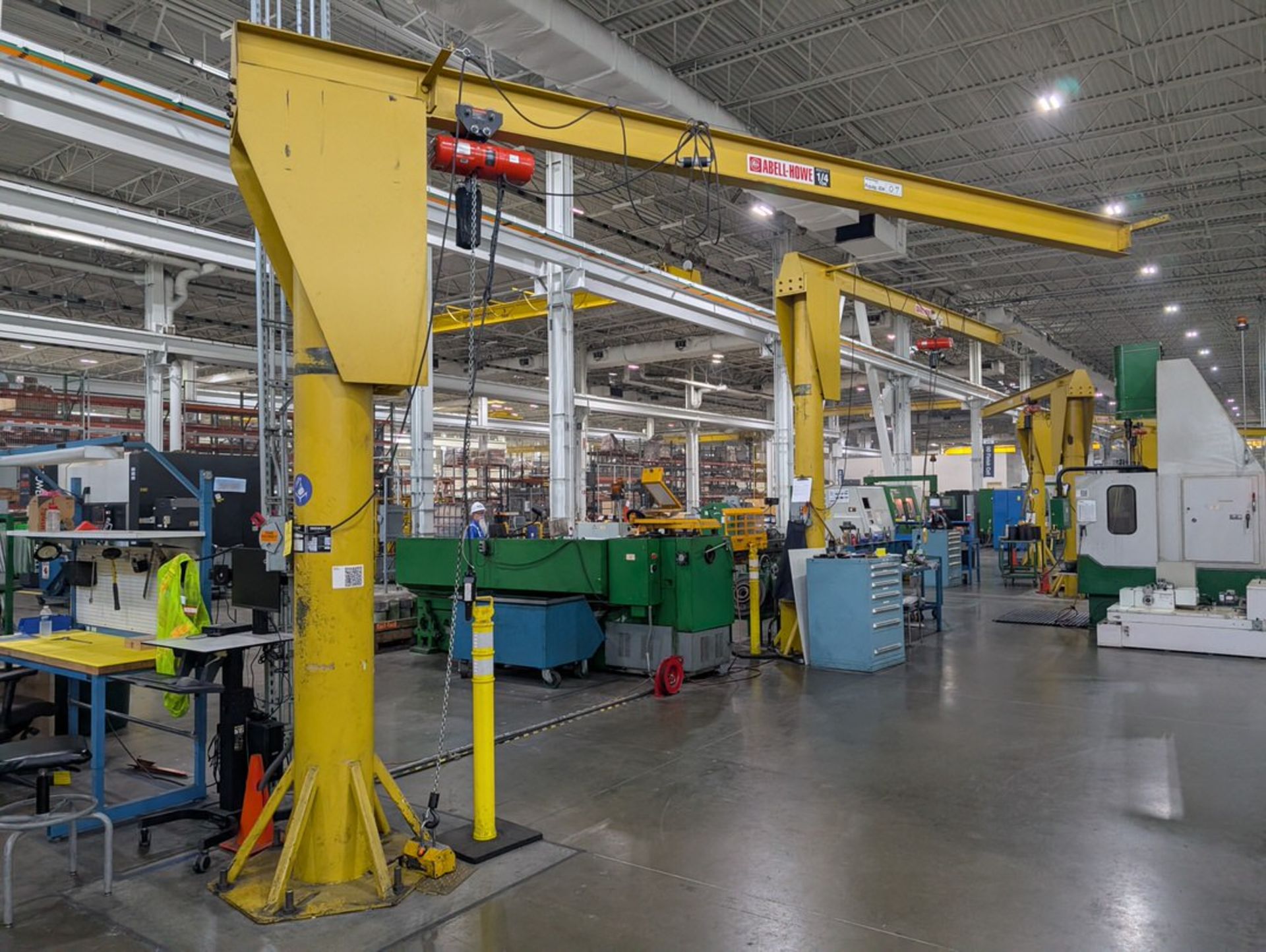 Abell Howe FMJ-180 1/4 Ton Free Standing Jib Crane W/ 1/4 Ton CM Hoist ...