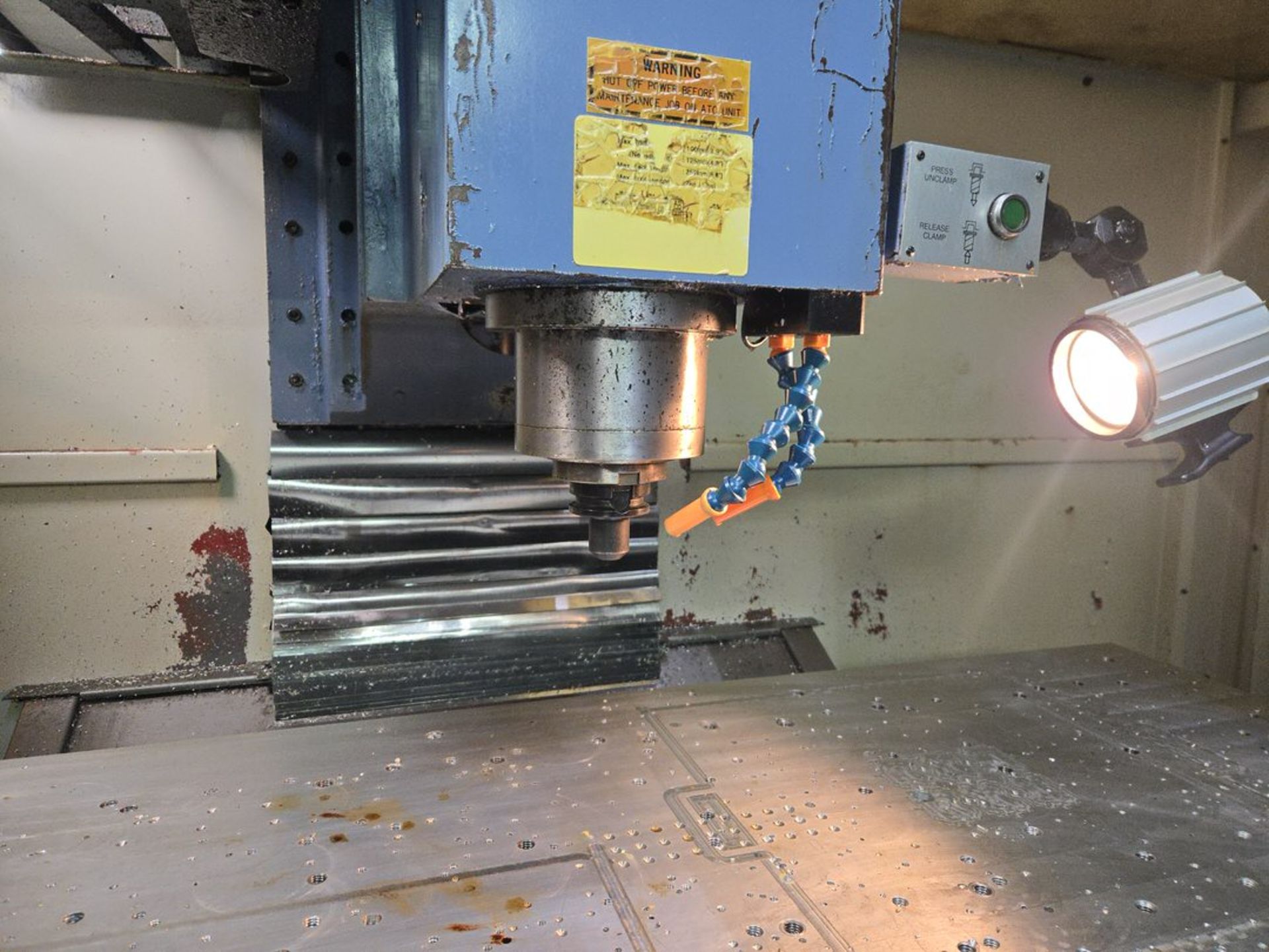 2001 Leadwell V-60 VMC w/ Fanuc 18-M Controller, 24 Slot ATC
