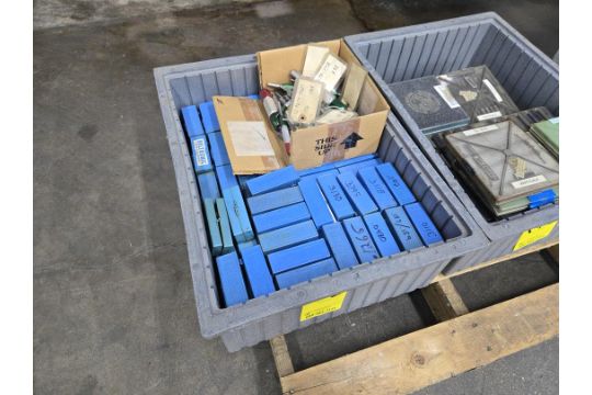 Container, Deltronic Pins