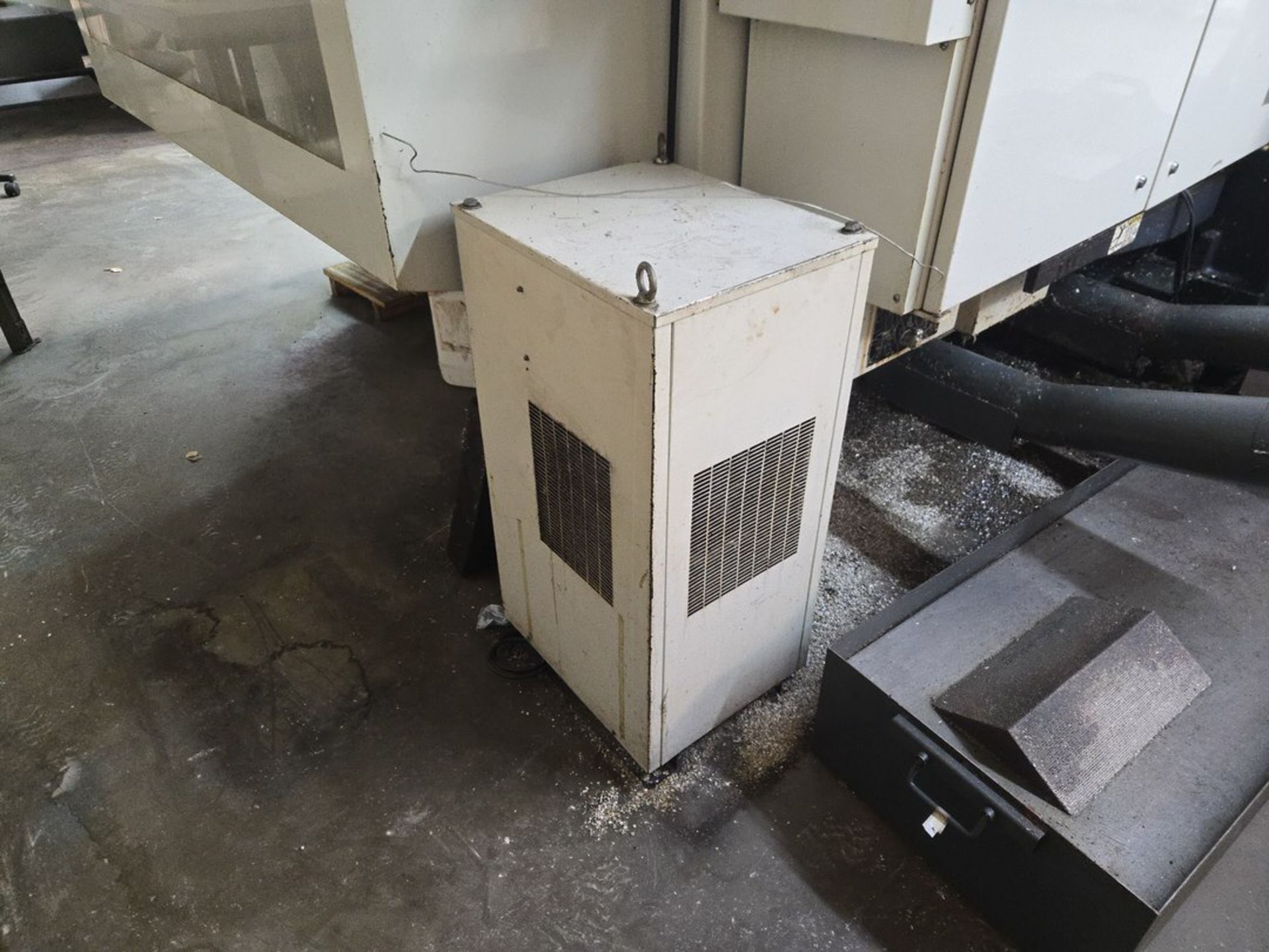 2001 Leadwell V-60 VMC w/ Fanuc 18-M Controller, 24 Slot ATC