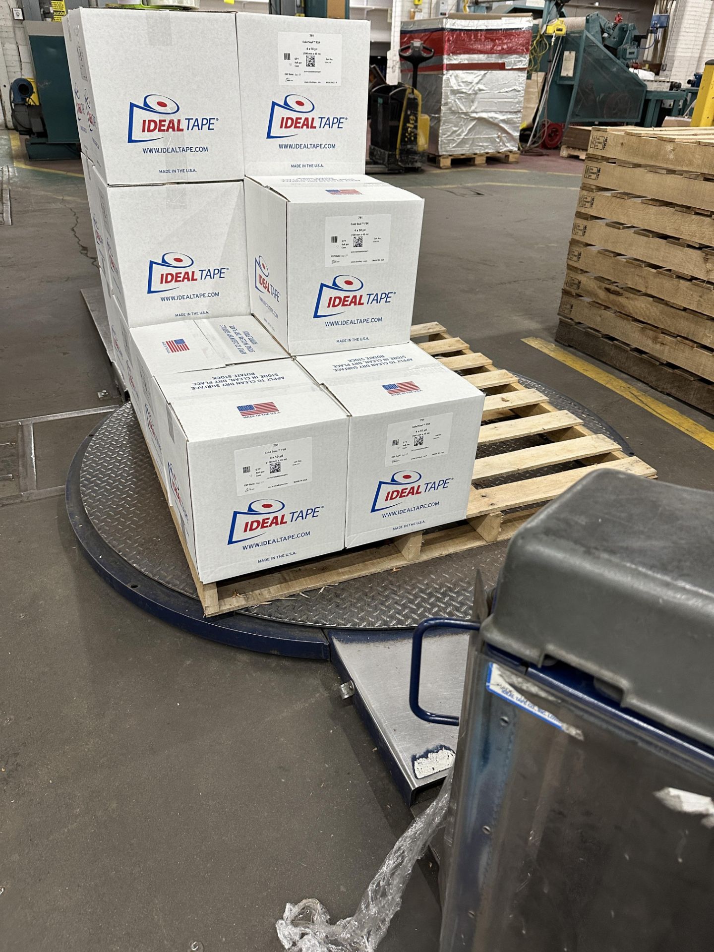 Lantech Q300 Pallet Stretch Wrapper s/n QM009251