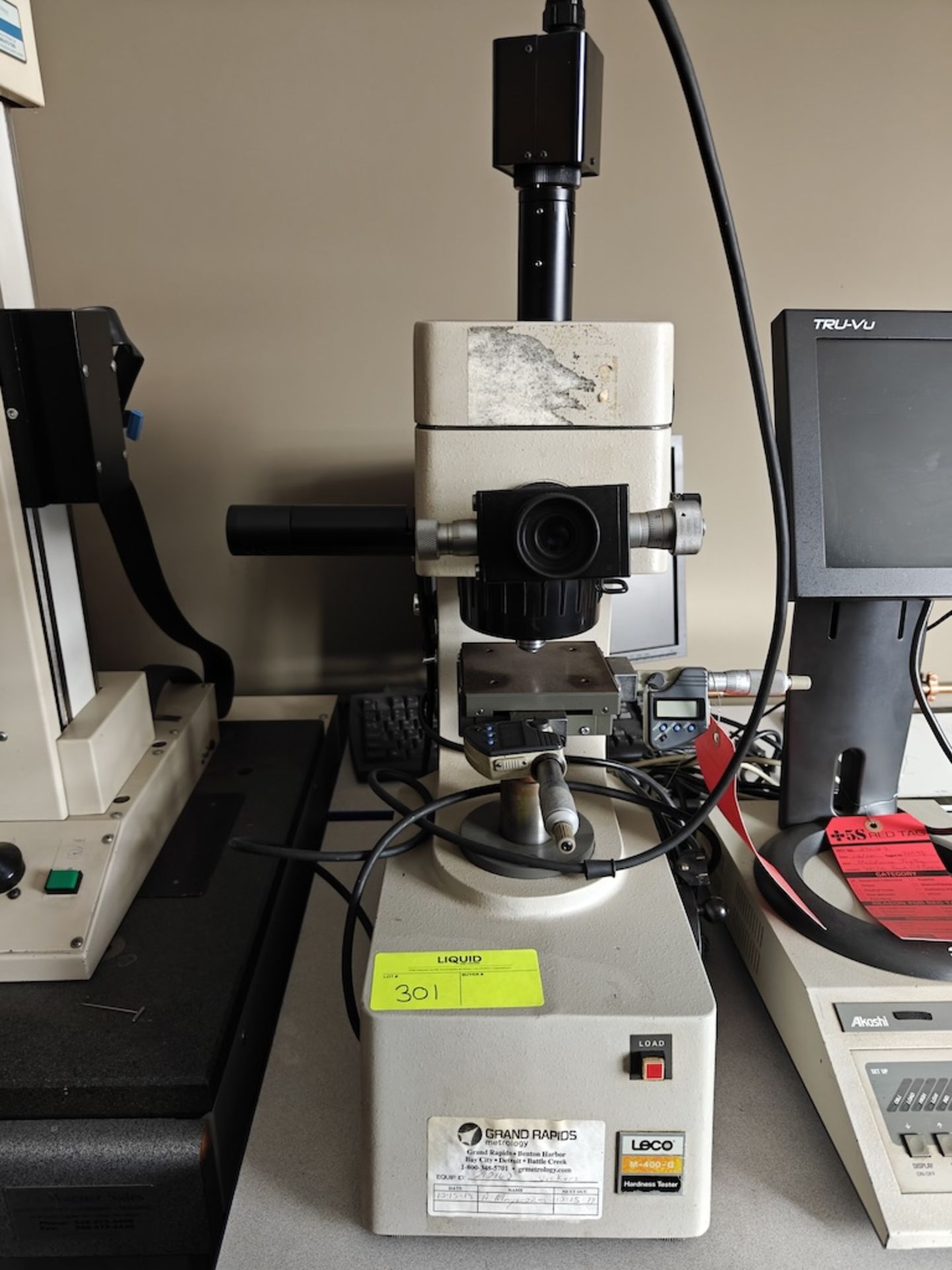 Hardness Tester - Leco M-400-G & Akoshi Video Line Micrometer VL-101 w ...