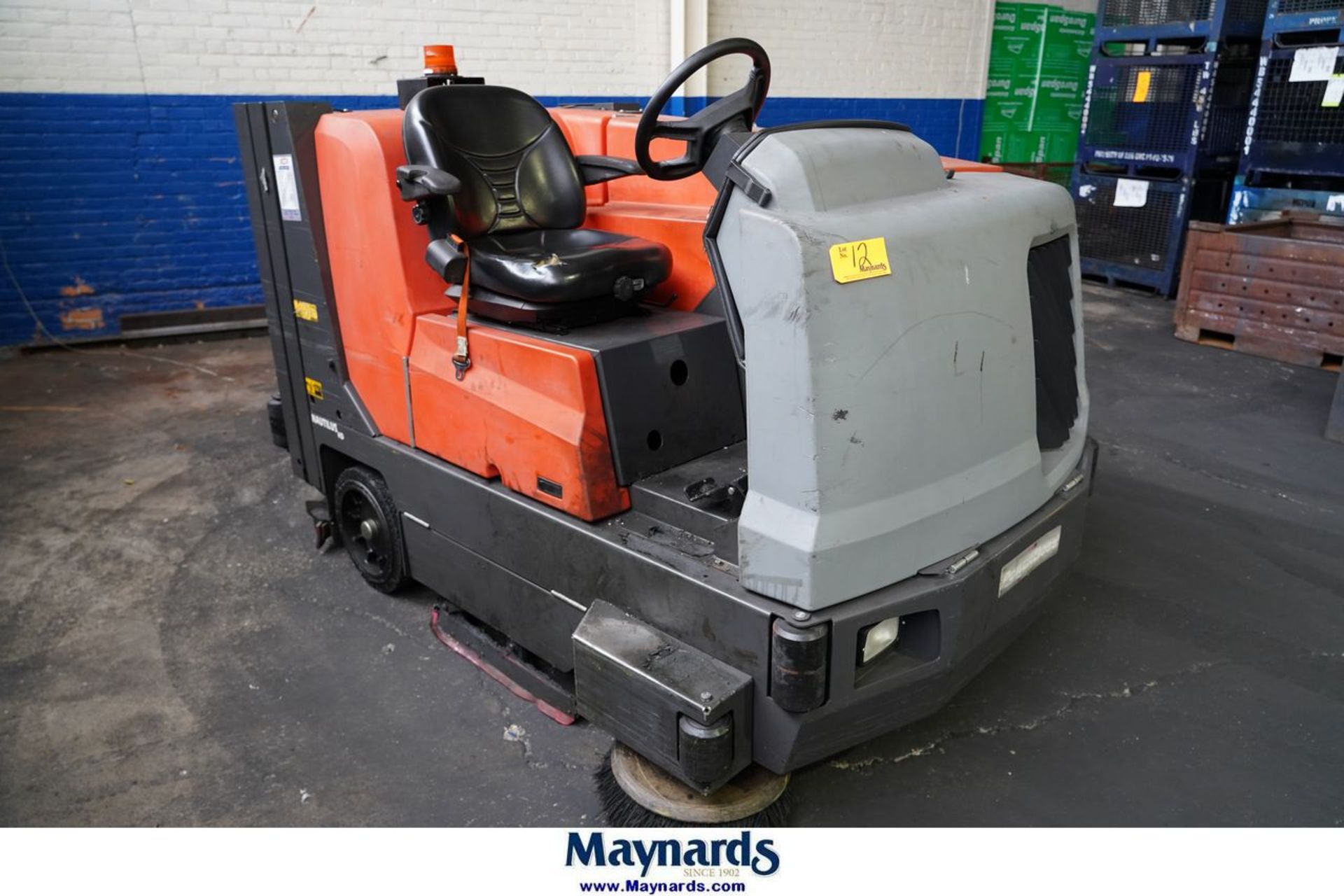 Powerboss Nautilus HD Ride-On Floor Sweeper/Scrubber Powerboss Nautilus ...