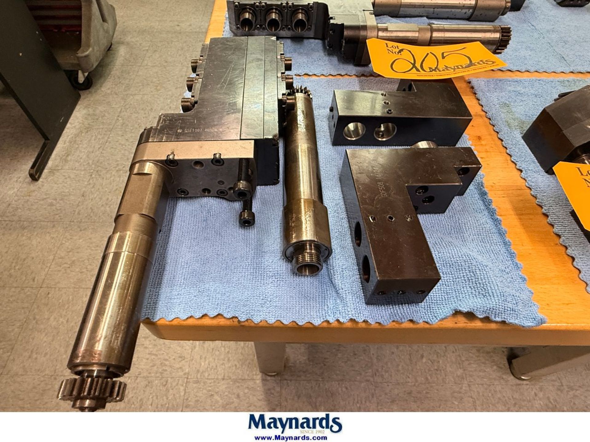 (1) Lot of Live Tooling