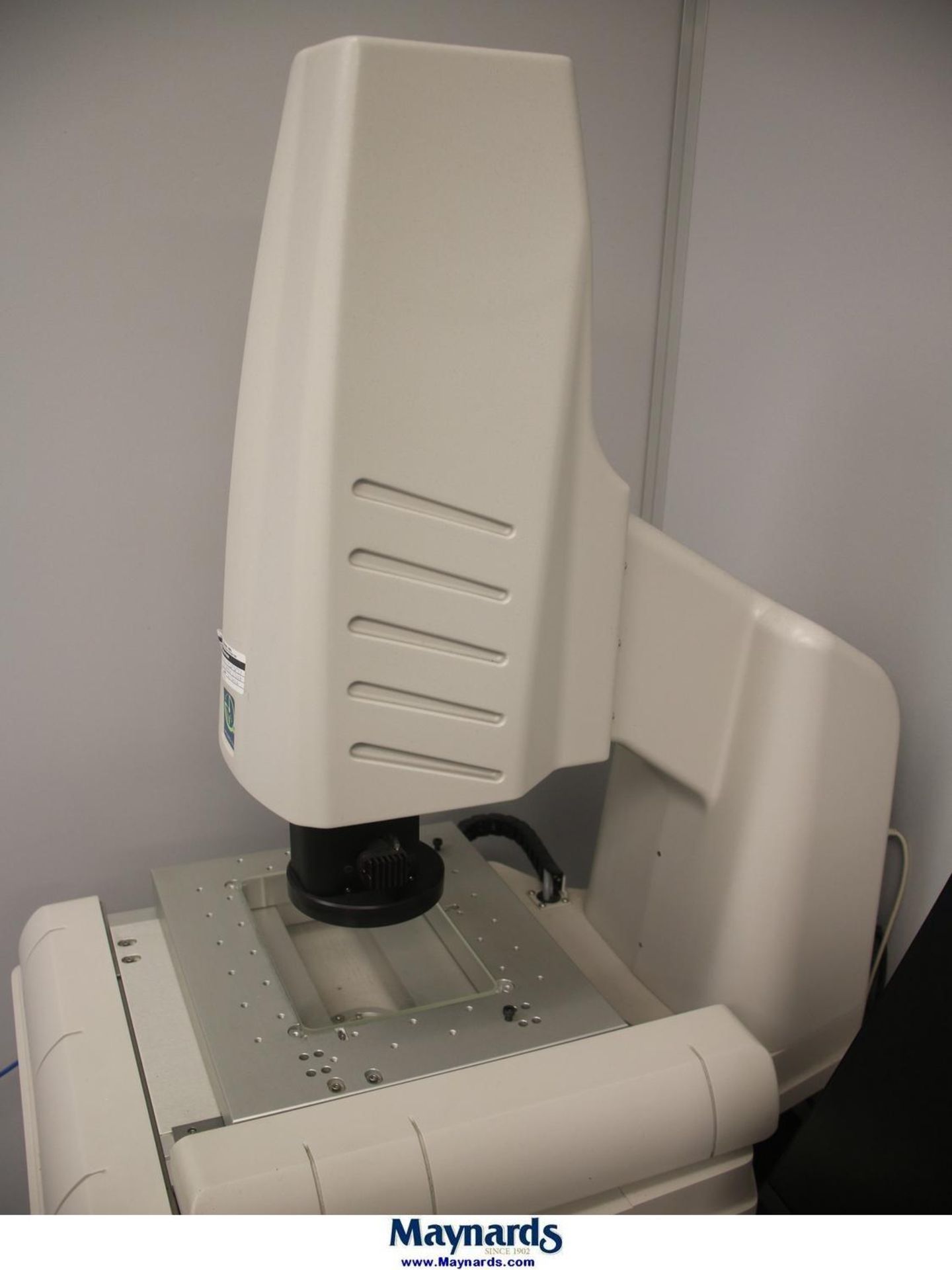 Micro-Vu Model Vertex 251HC Optical Measurement System 10" x 6" x 6 ...