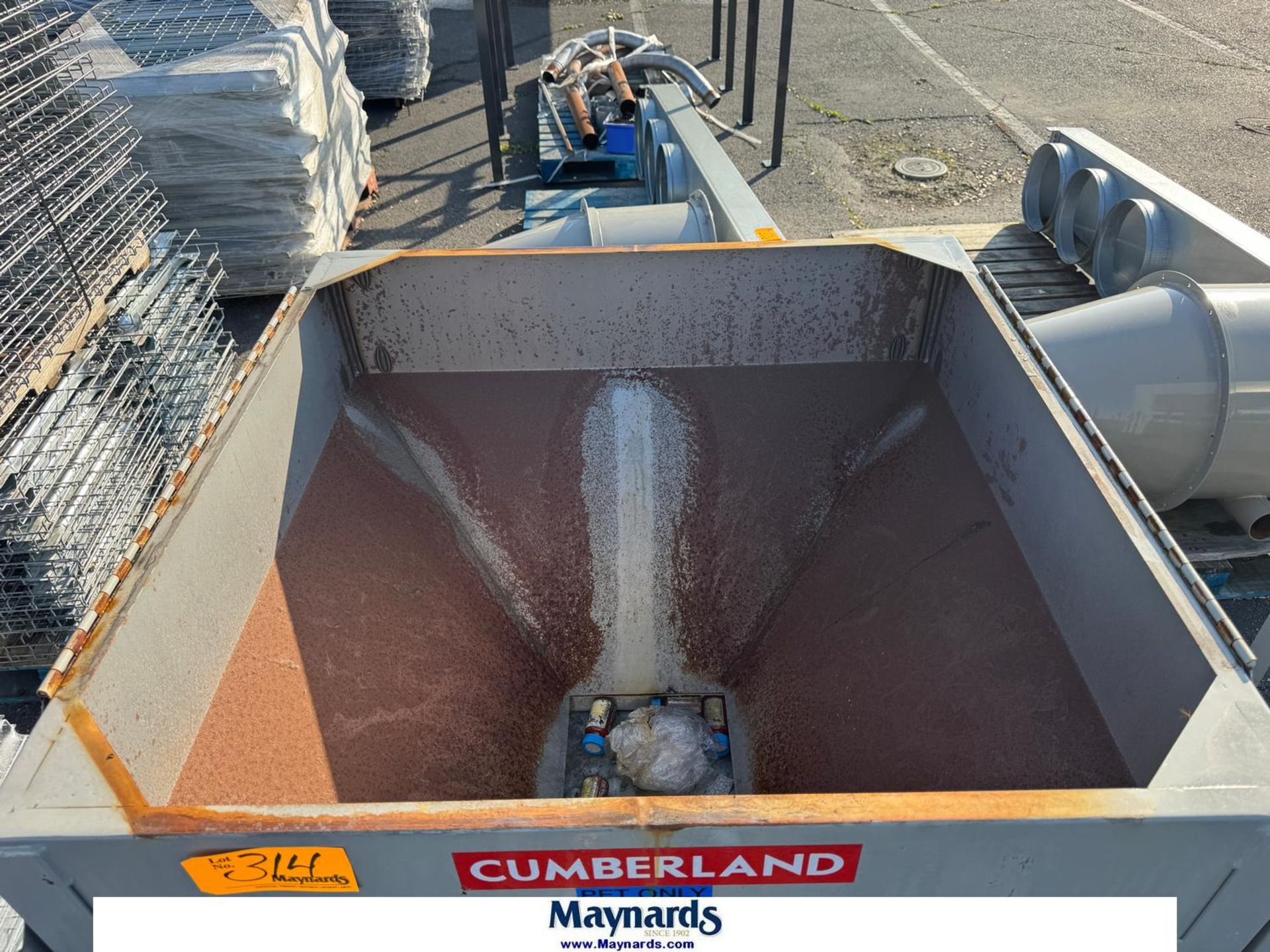 Cumberland Box Funnel Overall Dimensions: 44" x 44" x 54" [Loc: 500 ...