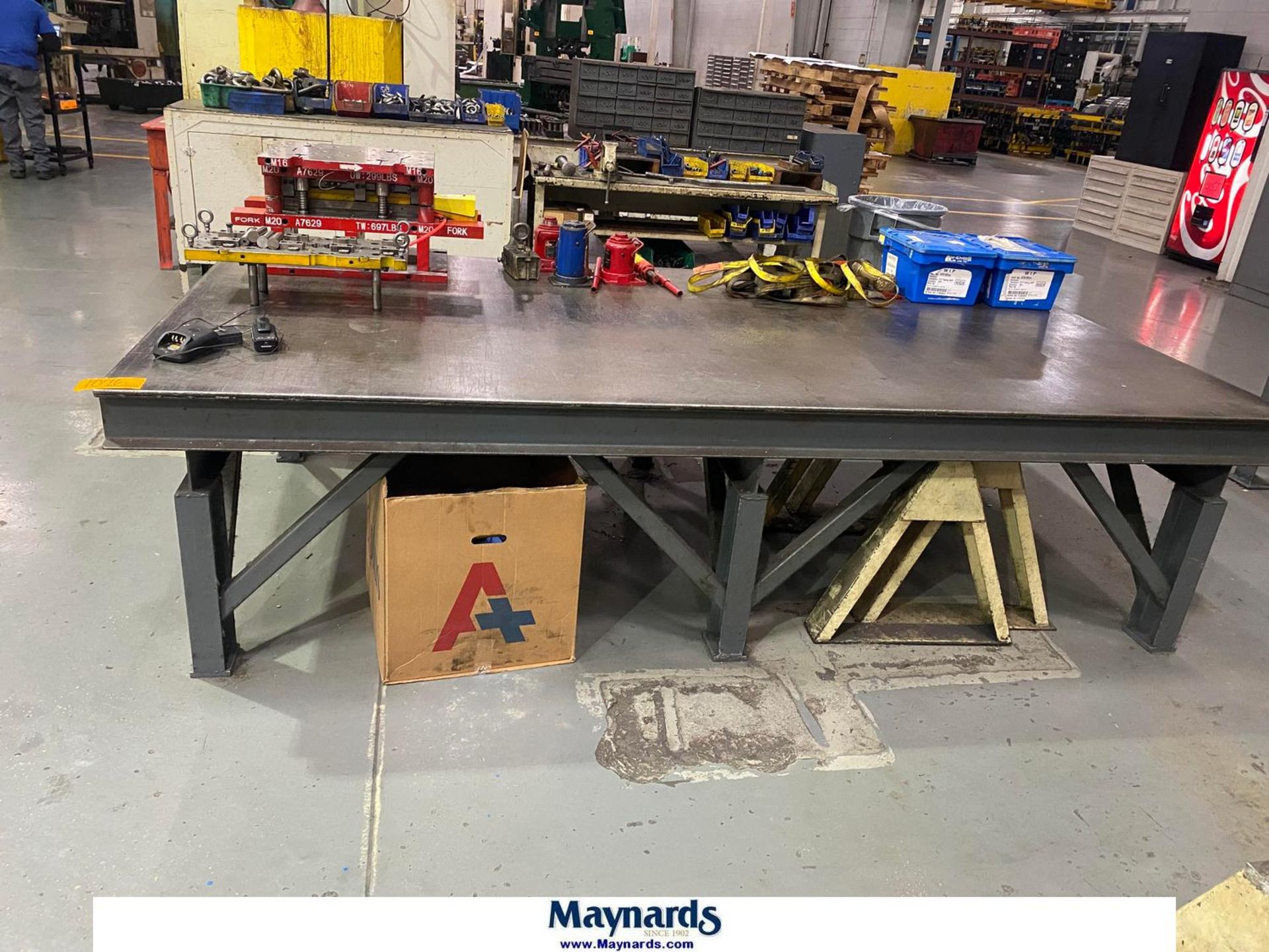 Matel table (1) 10' x 5' Matel table