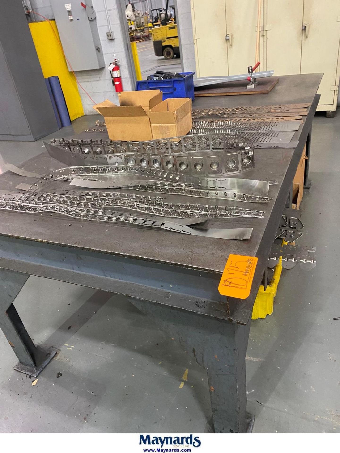 (1) 4' x 8' Matel table