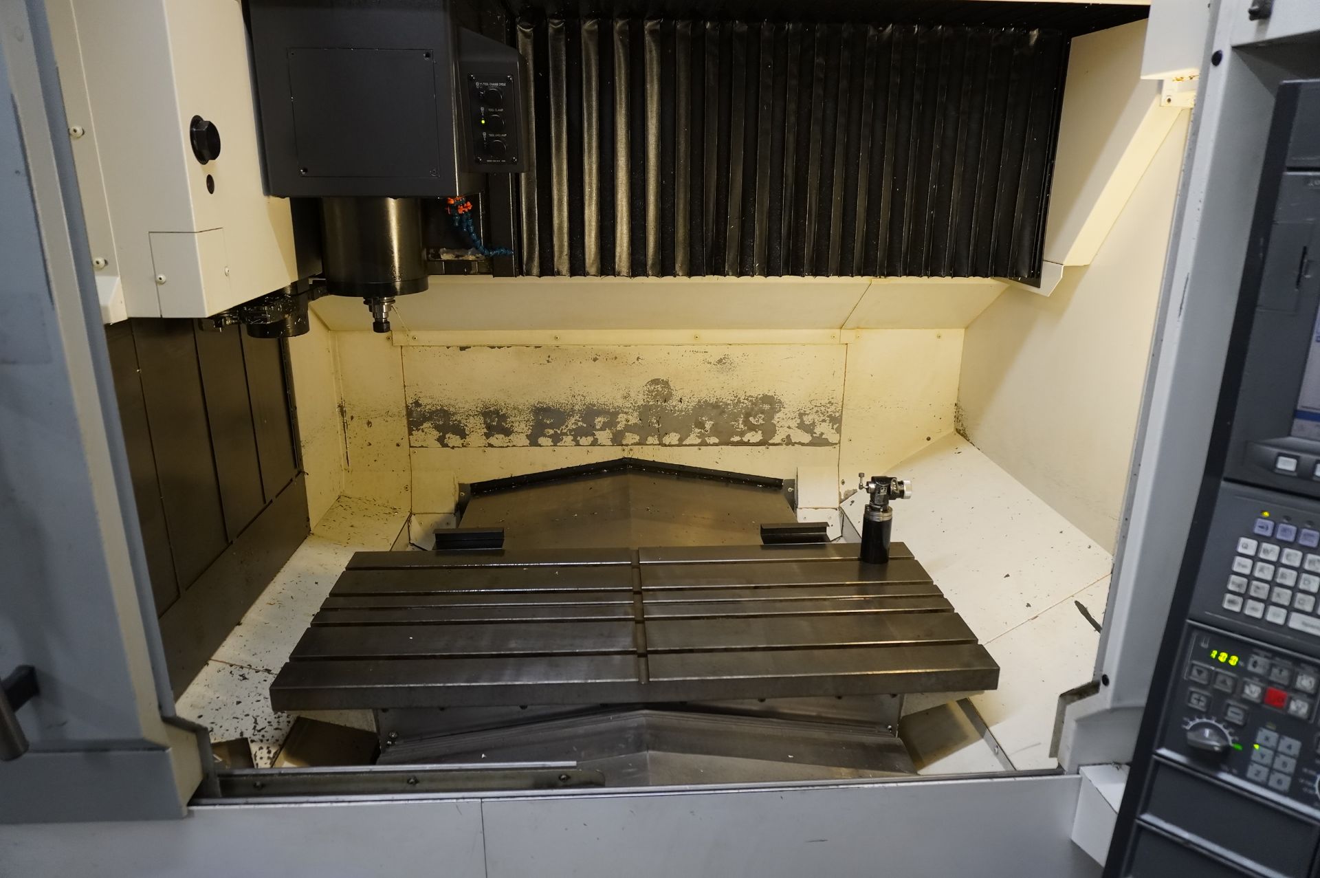 4TH AXIS READY! 2014 OKUMA GENOS M560-V CNC VERTICAL MACHINING CENTER ...