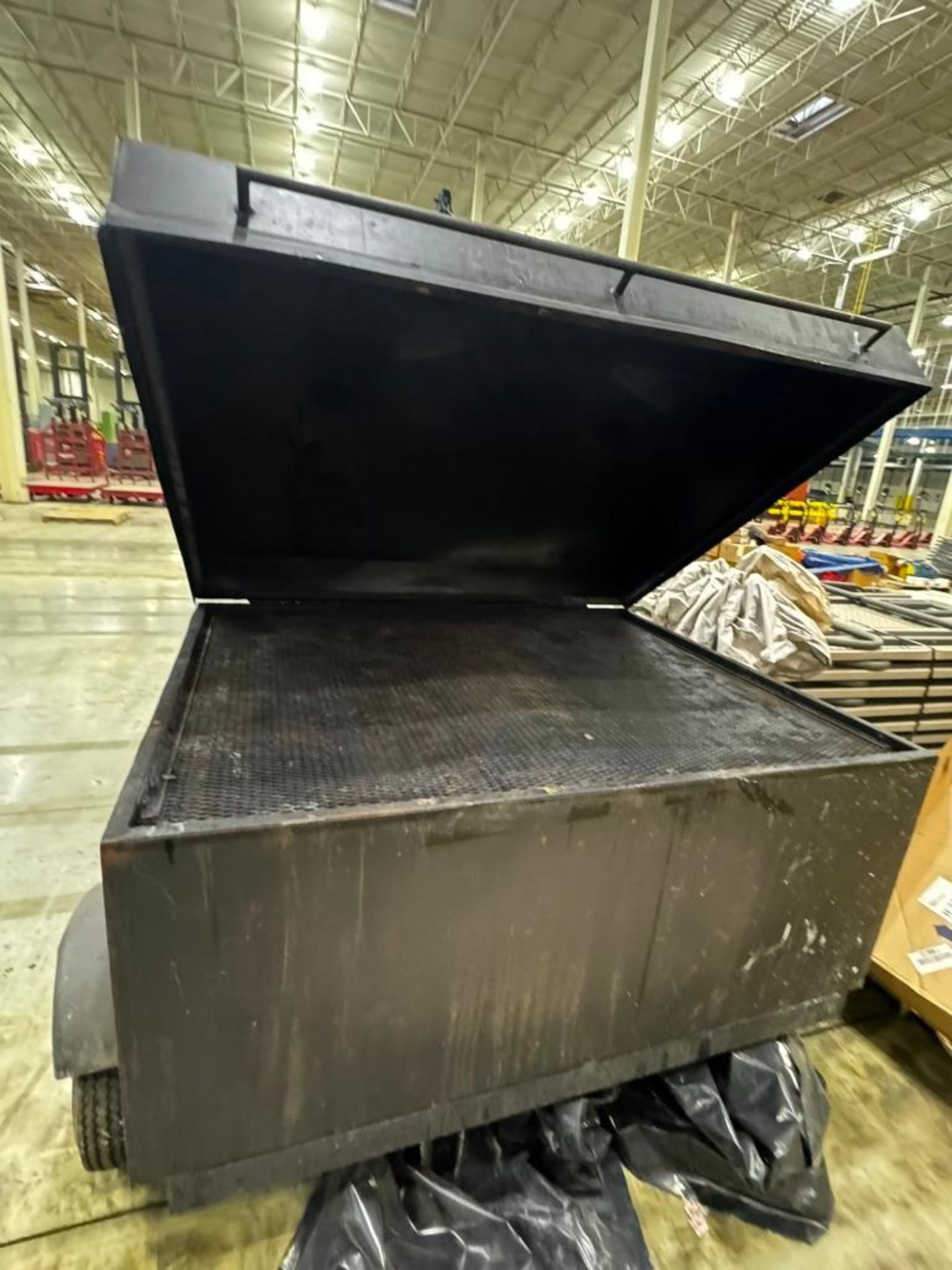 Towable Grill, 48" X 60" Grate, w/ Side Burner Dual Propane Tanks