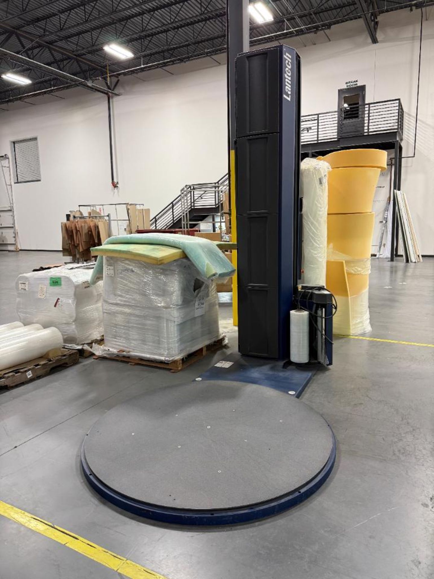 2020 Lantech Stretch Wrapper Machine, 120 V, Single Phase, Model Q300 ...