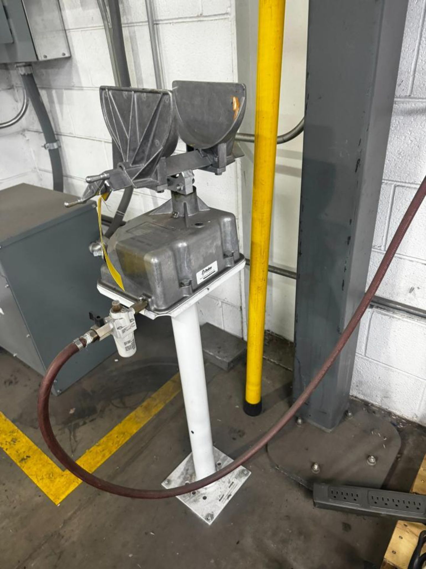 Pneumatic Dedoes Cyclone Paint Shaker