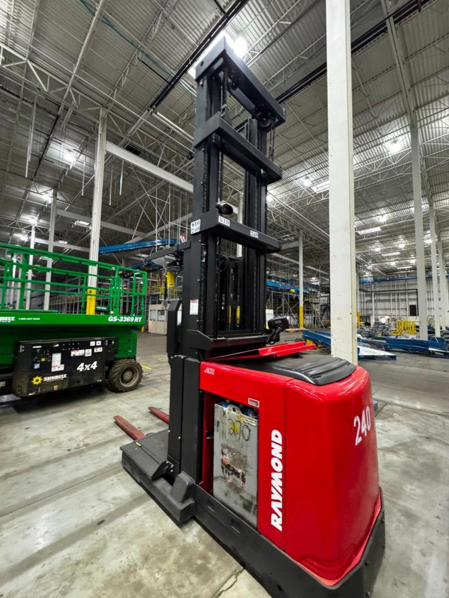 2017 Raymond 3,000 LB. Order Picker, 366" Lift Height, IWarehouse ...