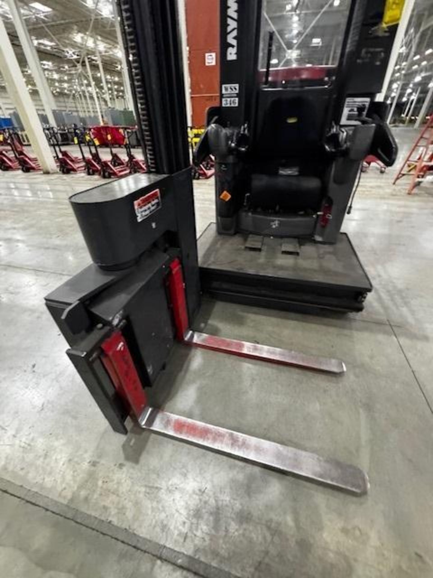 2013 Raymond 3,000 LB. Turret Truck, 48 Volt, 32' Lift Height, Swinging ...