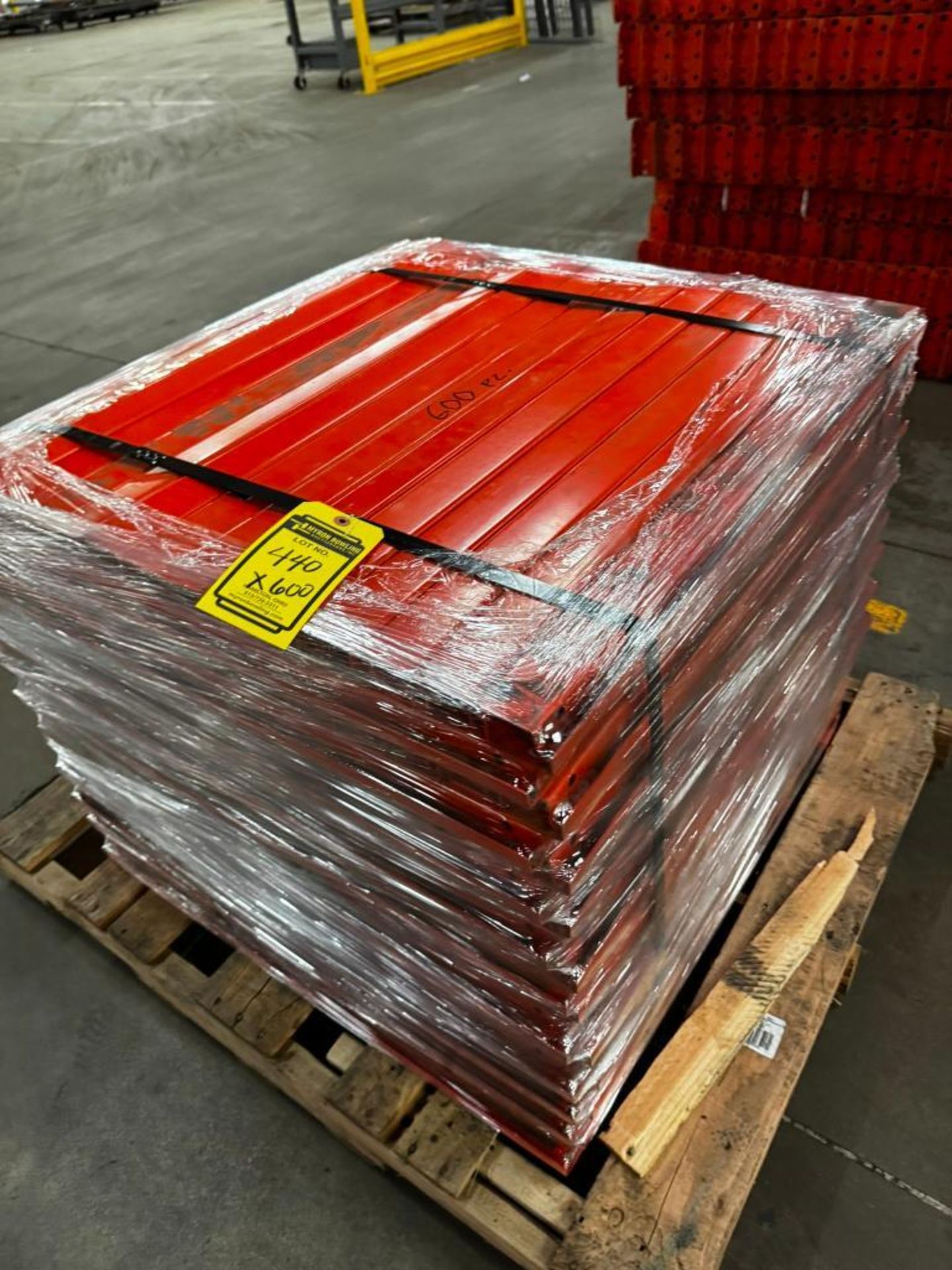 (600x) 32" Long Pallet Supports