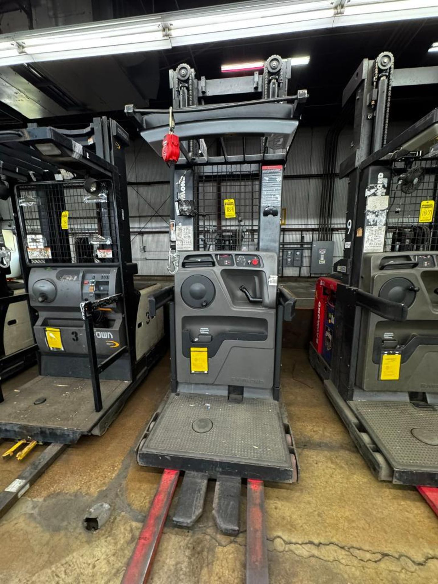 2017 Raymond 3,000-LB. Order Picker, 24 V, Model 550-OPC30TT, S/N 550 ...