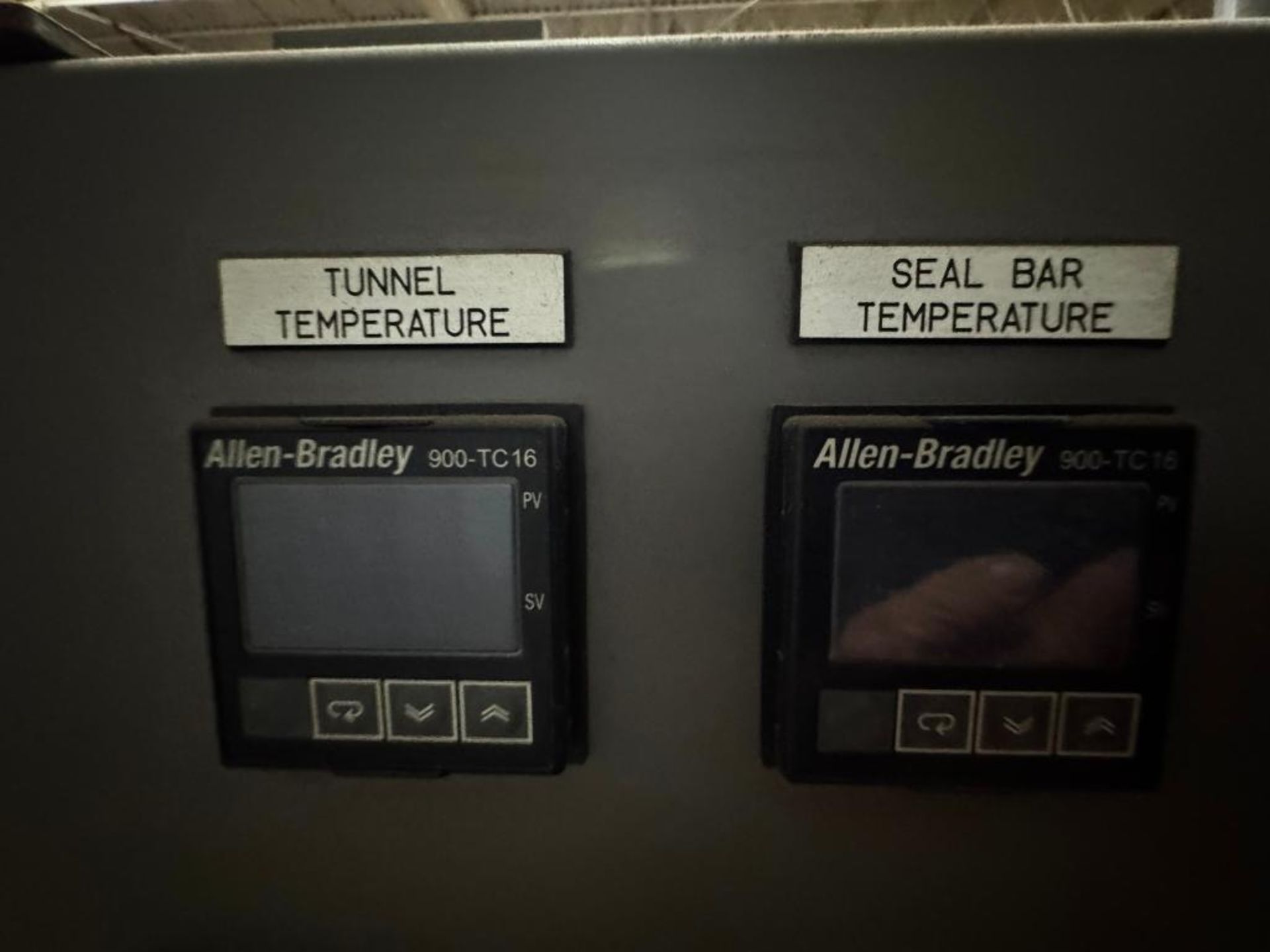 Arpac Shrink Wrapper Machine Bundles and Heat Tunnel, 3-Phase, 460 Volt ...