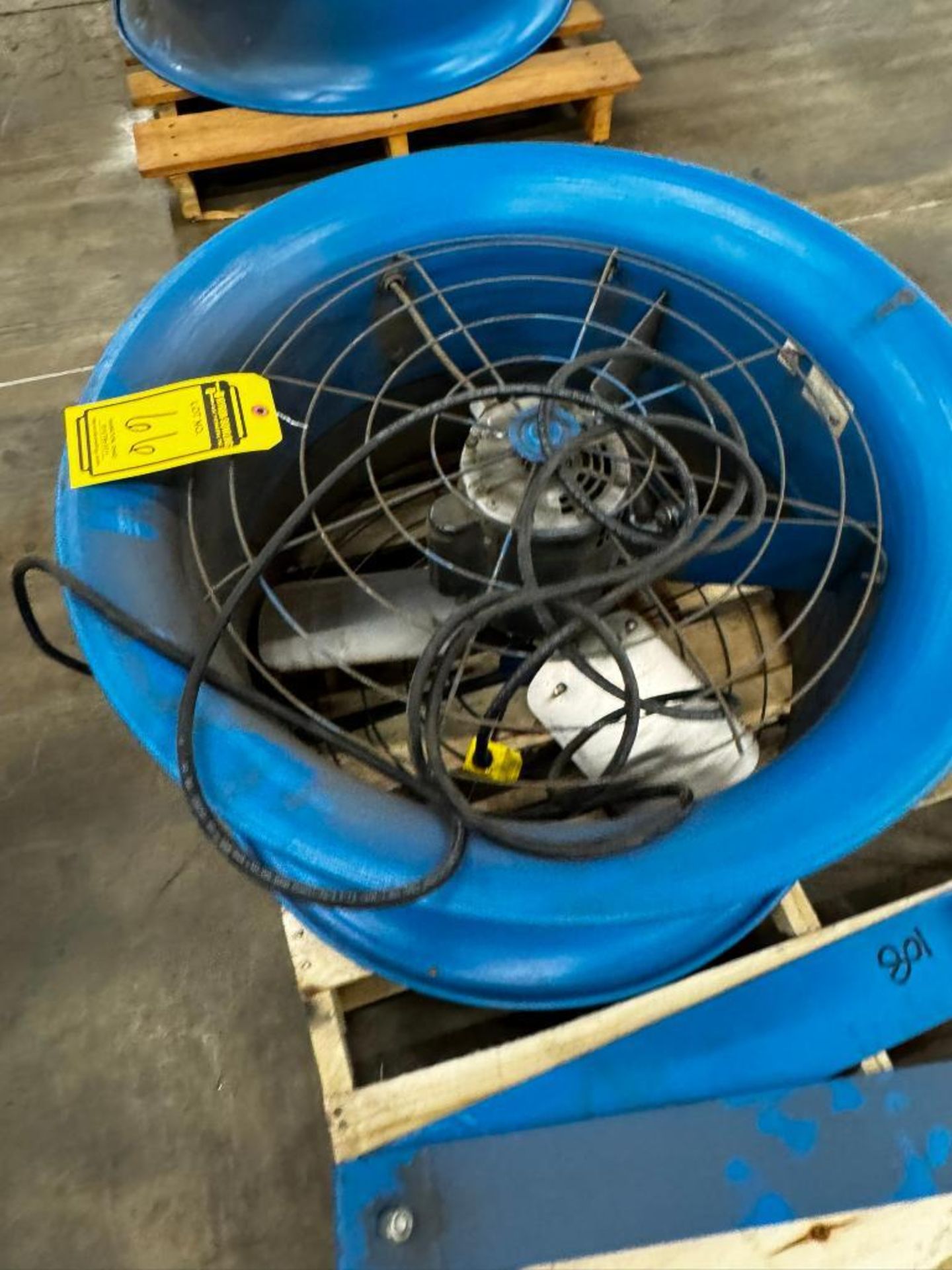 Patterson Mounting 28" Fan