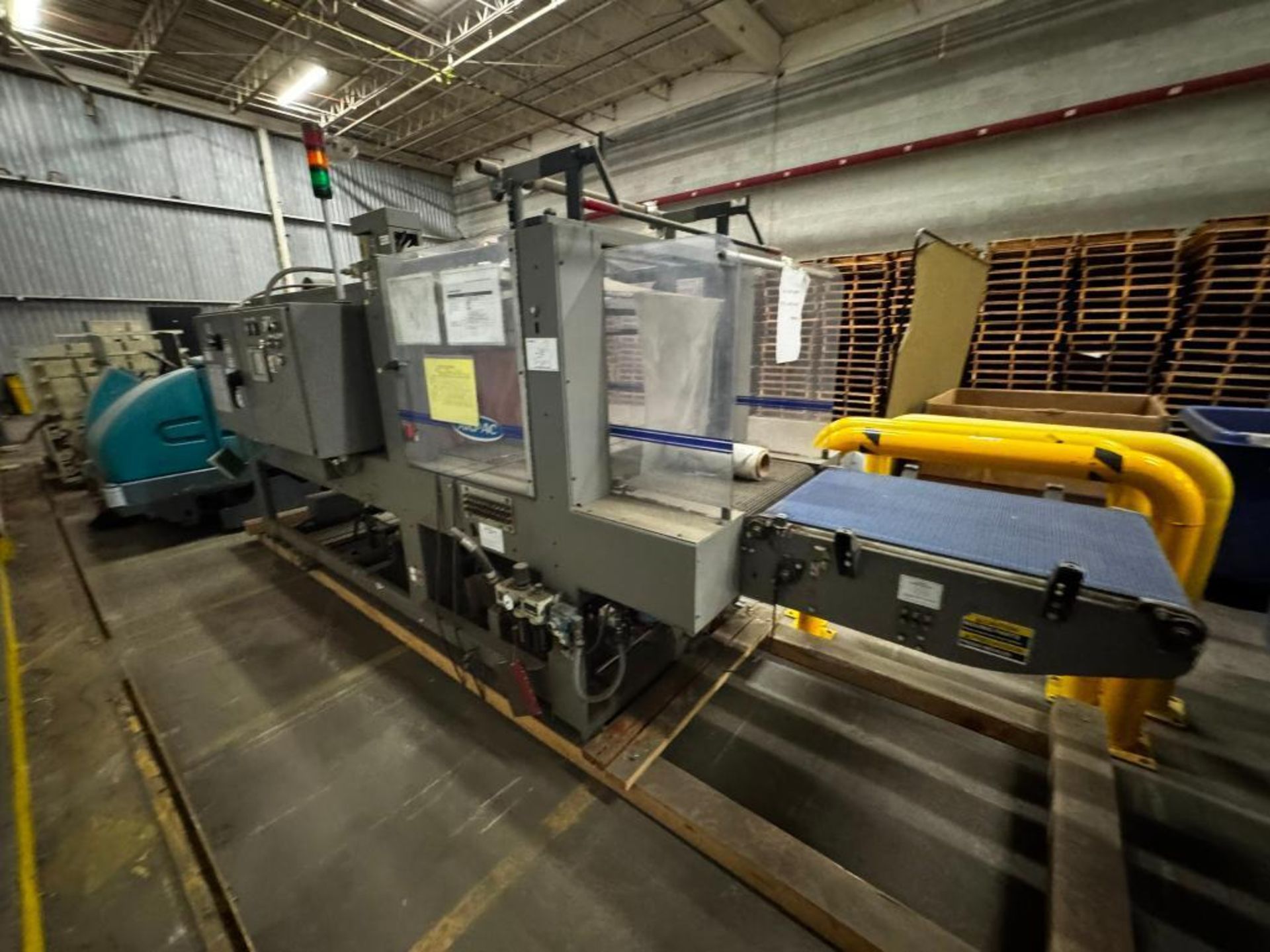 Arpac Shrink Wrapper Machine Bundles and Heat Tunnel, 3-Phase, 460 Volt ...