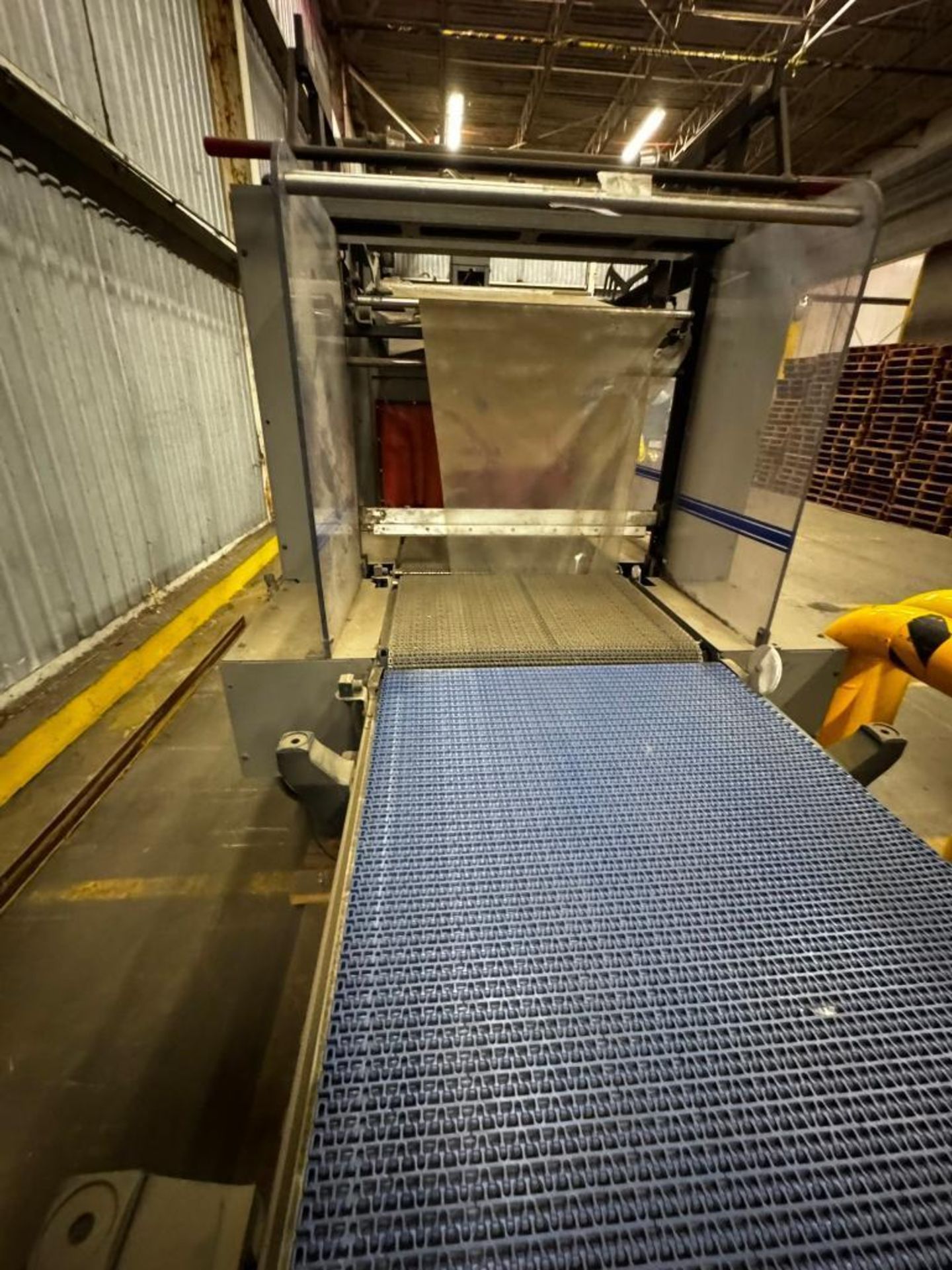 Arpac Shrink Wrapper Machine Bundles and Heat Tunnel, 3-Phase, 460 Volt ...