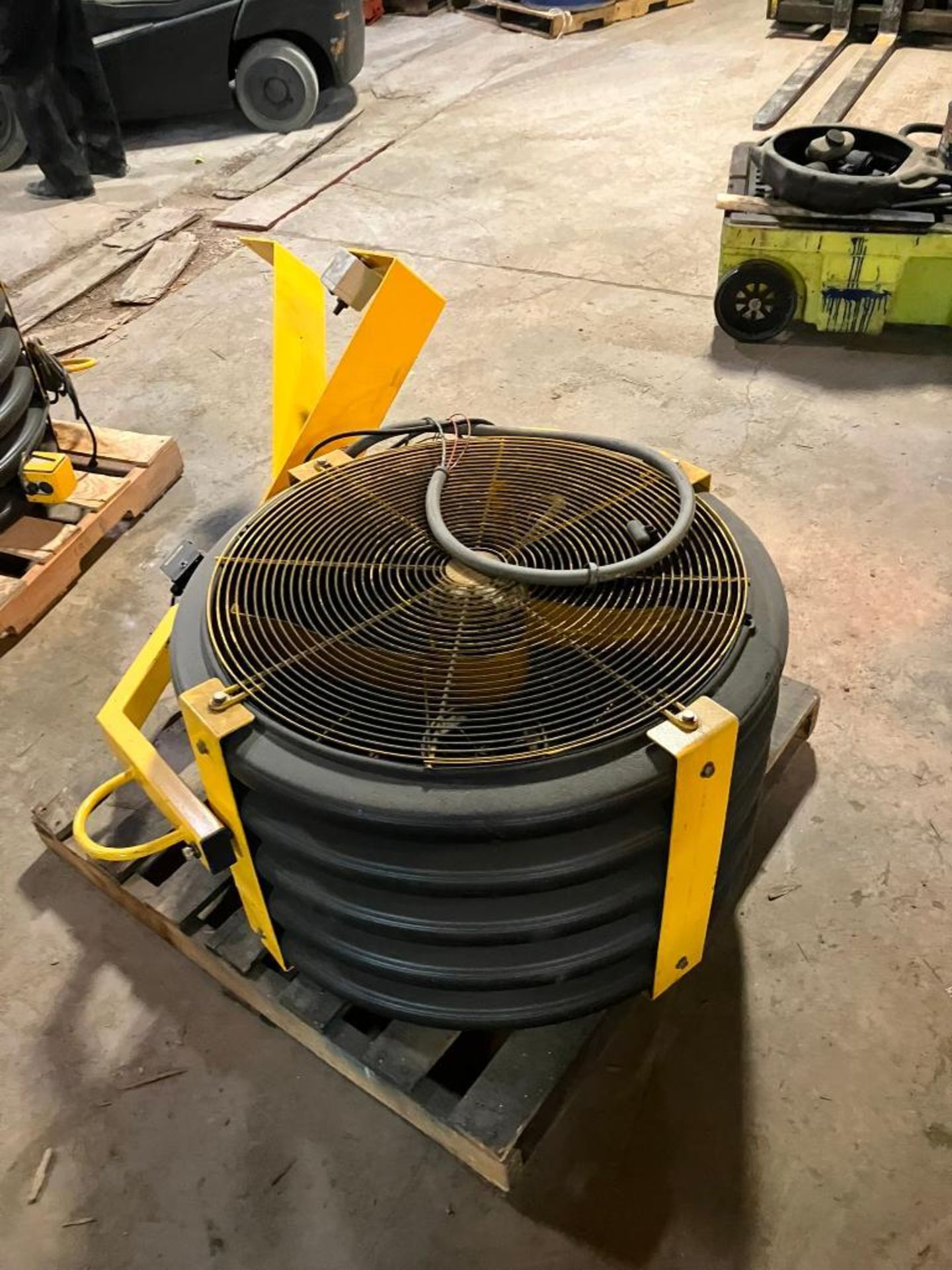 { Choice of lots: 164, 165, 166, 167, 168 } Wall Mounted 30" Big Ass Fan