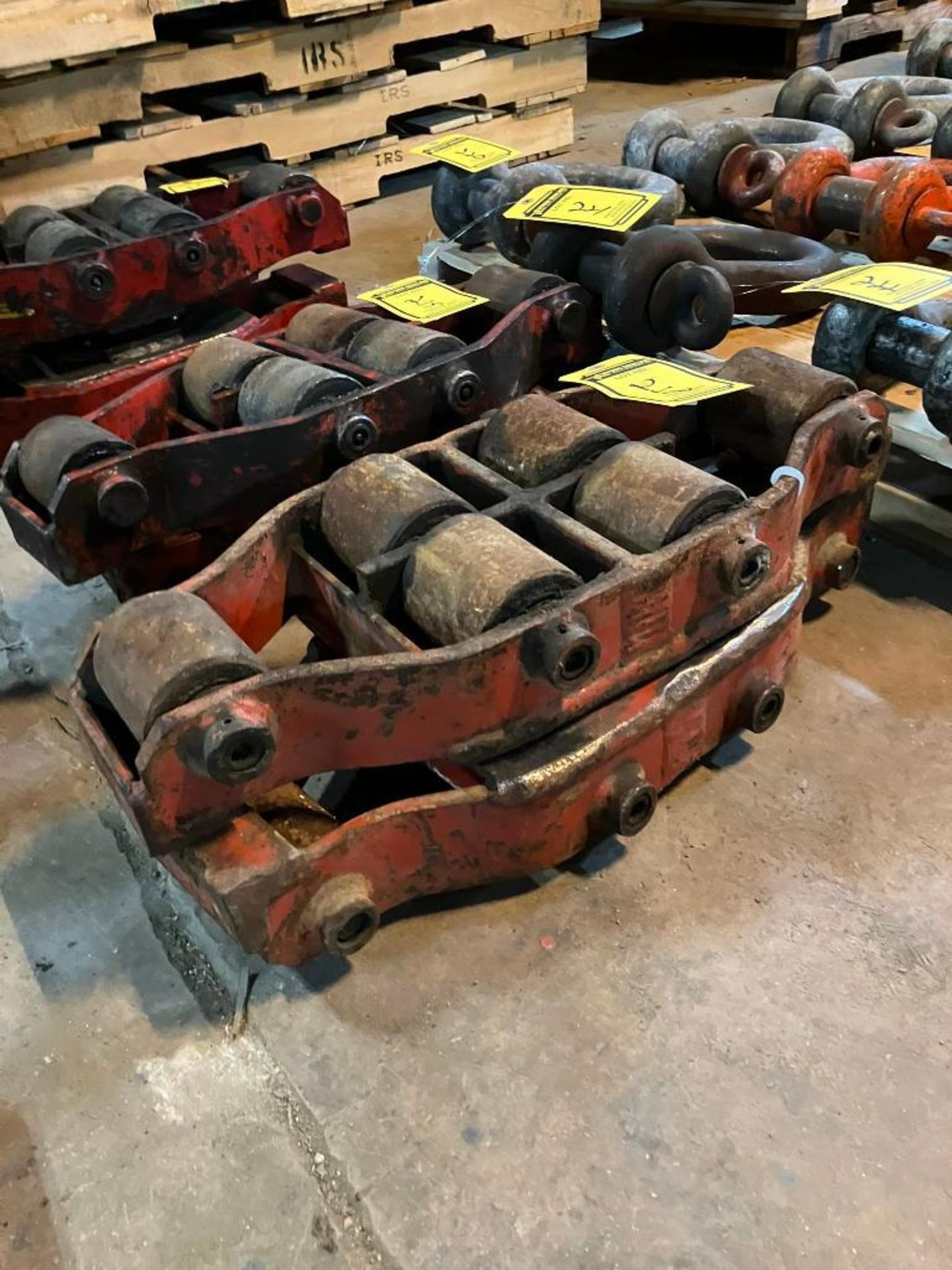 { Choice of lots: 238 } (2) Heavy Haul 37.5-Ton Rigging Machine Moving ...