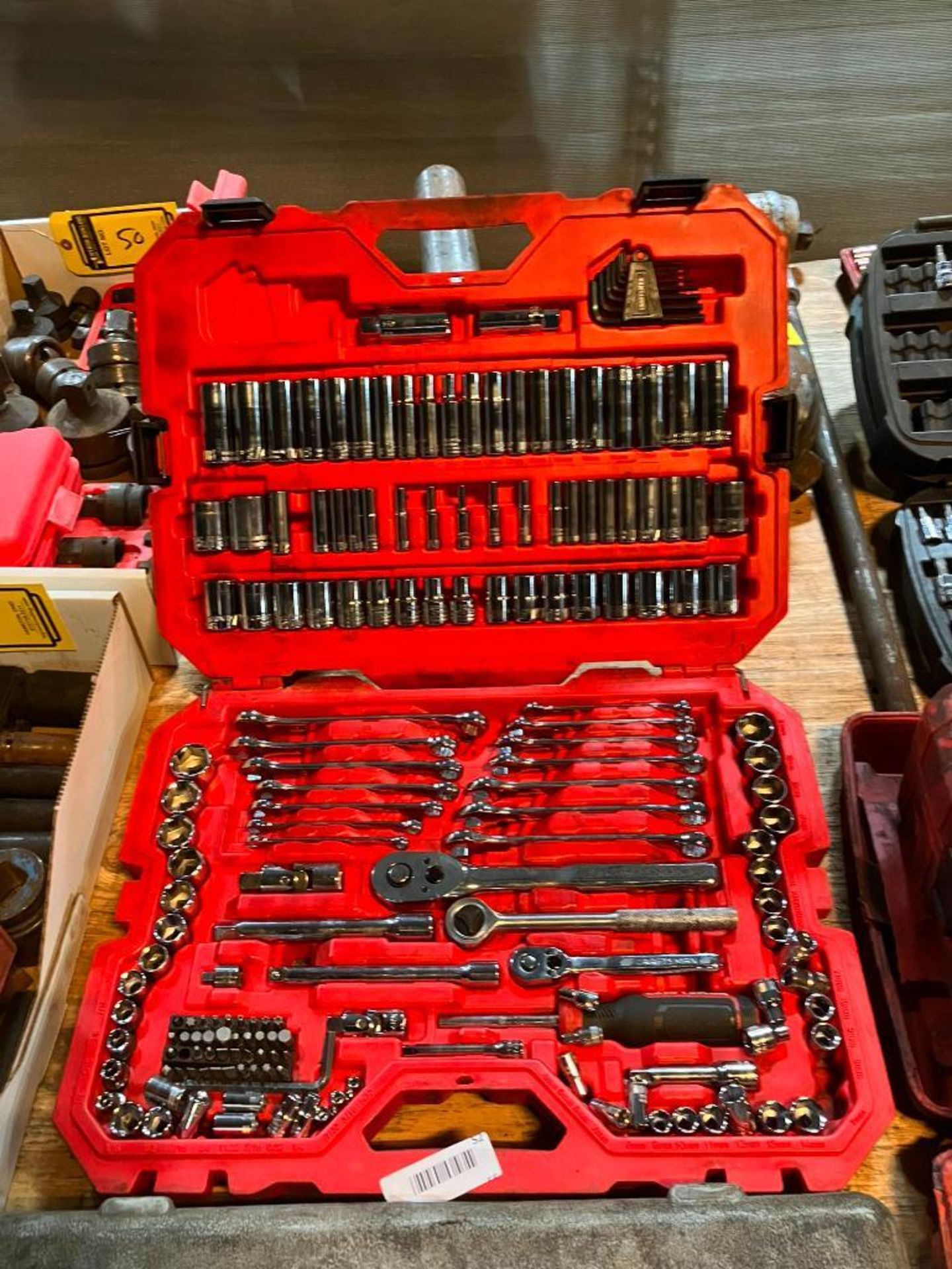 { Group of lots: 49, 50, 52 (P) } (198-Pc.) Craftsman Socket Set