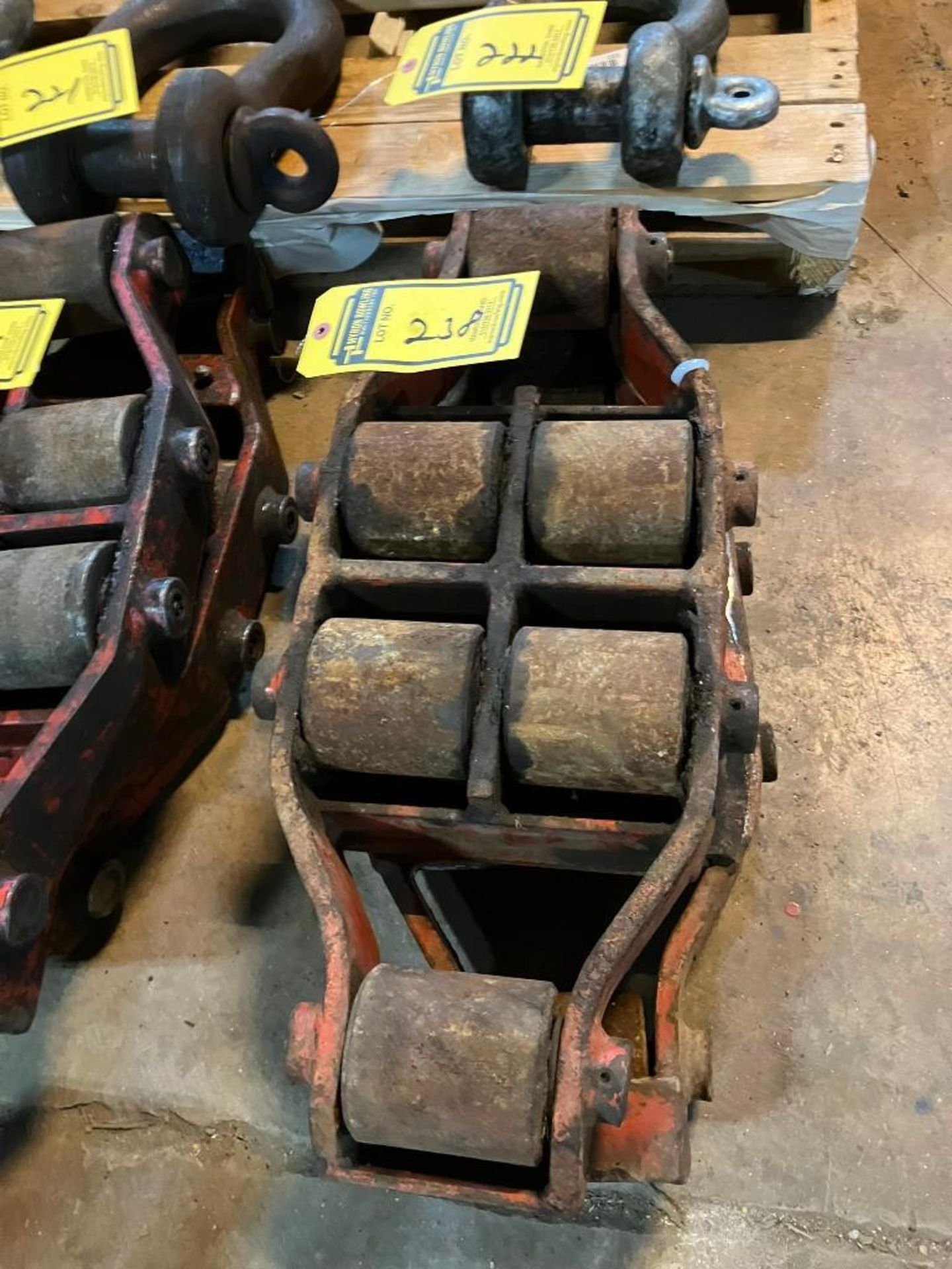 { Choice of lots: 238 } (2) Heavy Haul 37.5-Ton Rigging Machine Moving ...