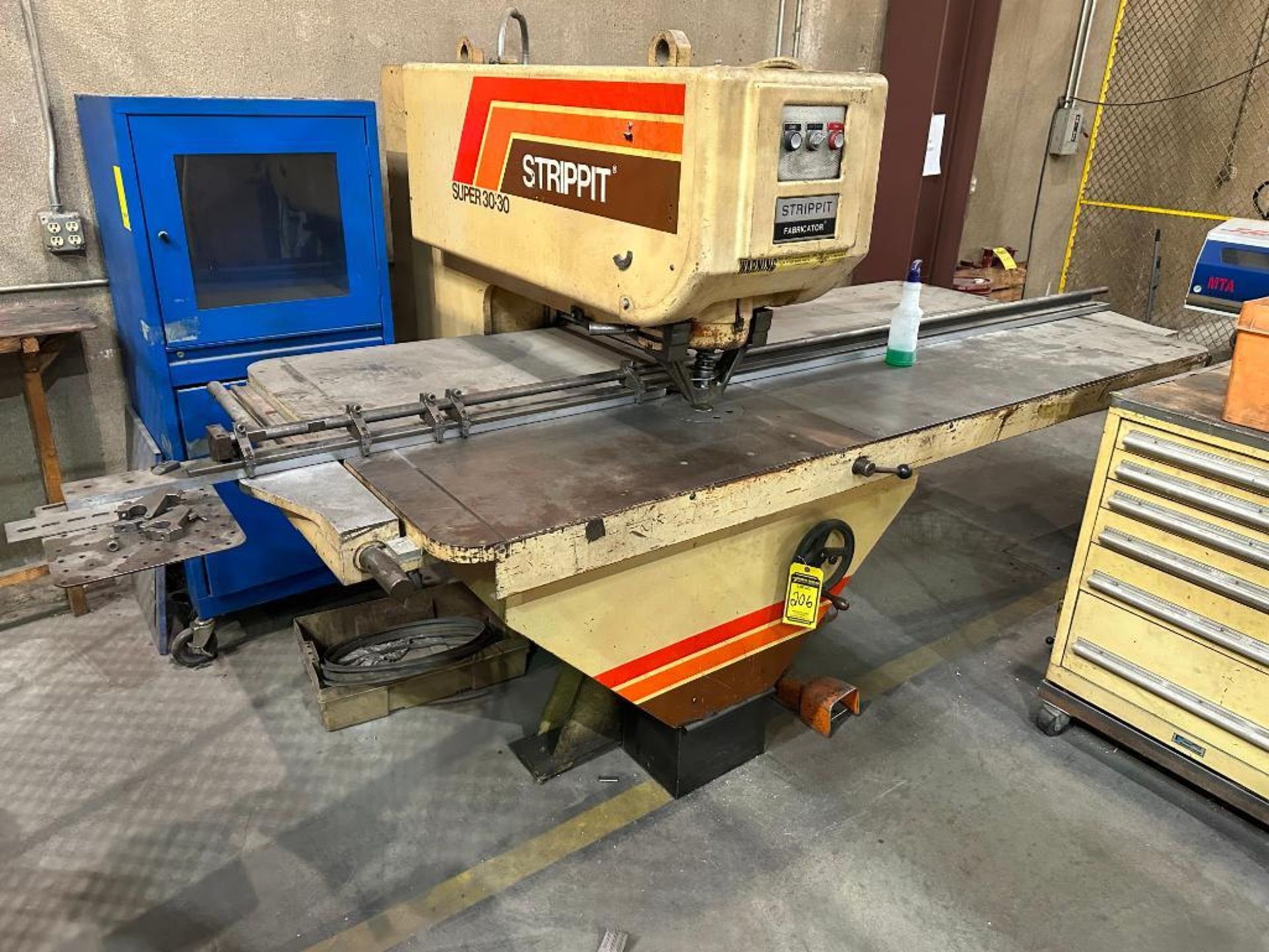 Houdaille Strippit Fabricator Super 30-30, S/N 181632980, 460v 3-Phase