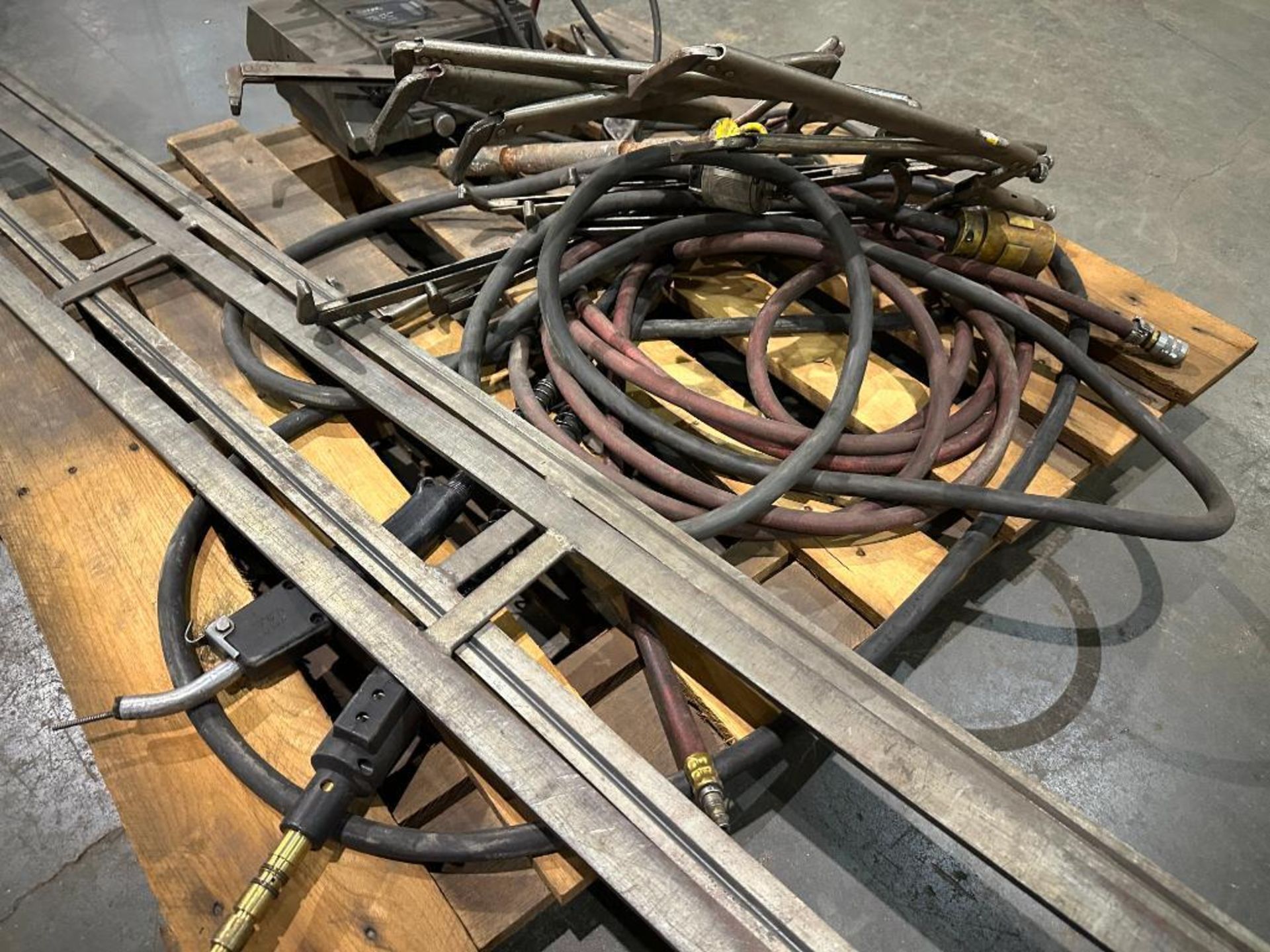 Victor VCM 200 Portable Cutting Machine