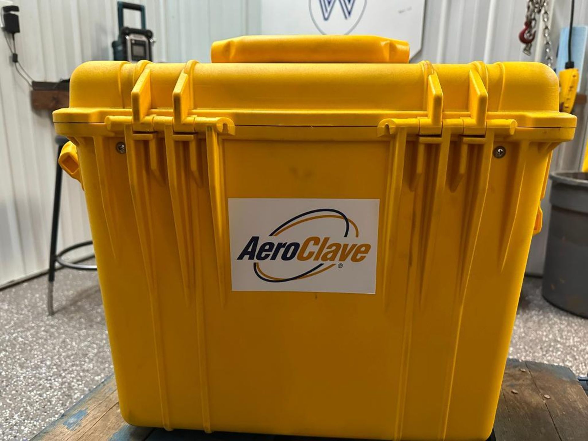 (JH) (New) AeroClave RDS3110T Portable Decontamination System, Volts ...