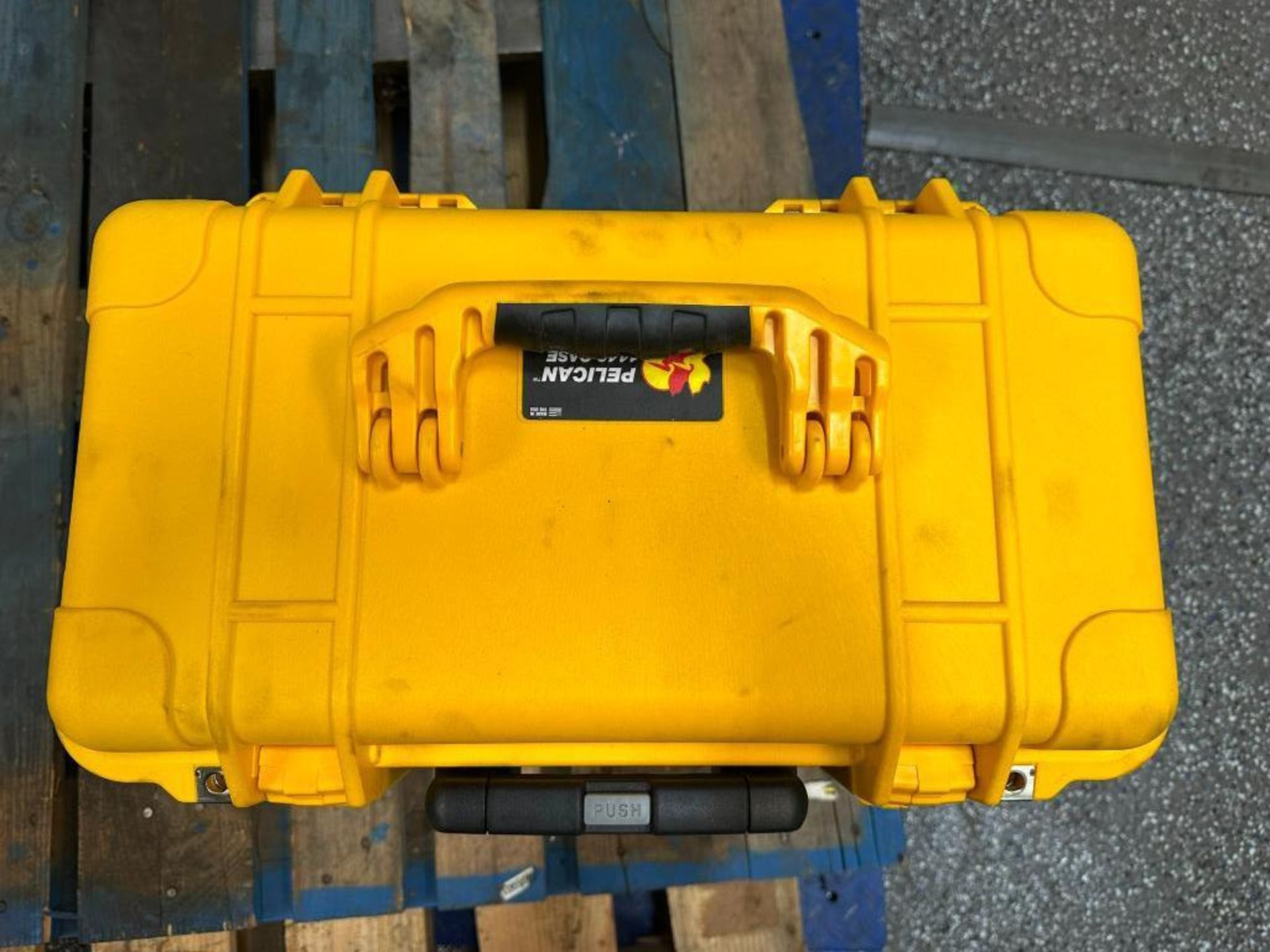 (JH) (New-In-Box) AeroClave RDS3110T Portable Decontamination System ...