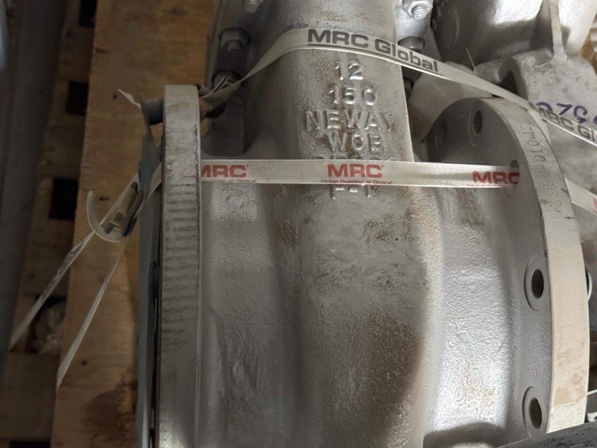 (NEW) Manual gate valve, made of stainless steel, Size 12", 150 Pounds ...
