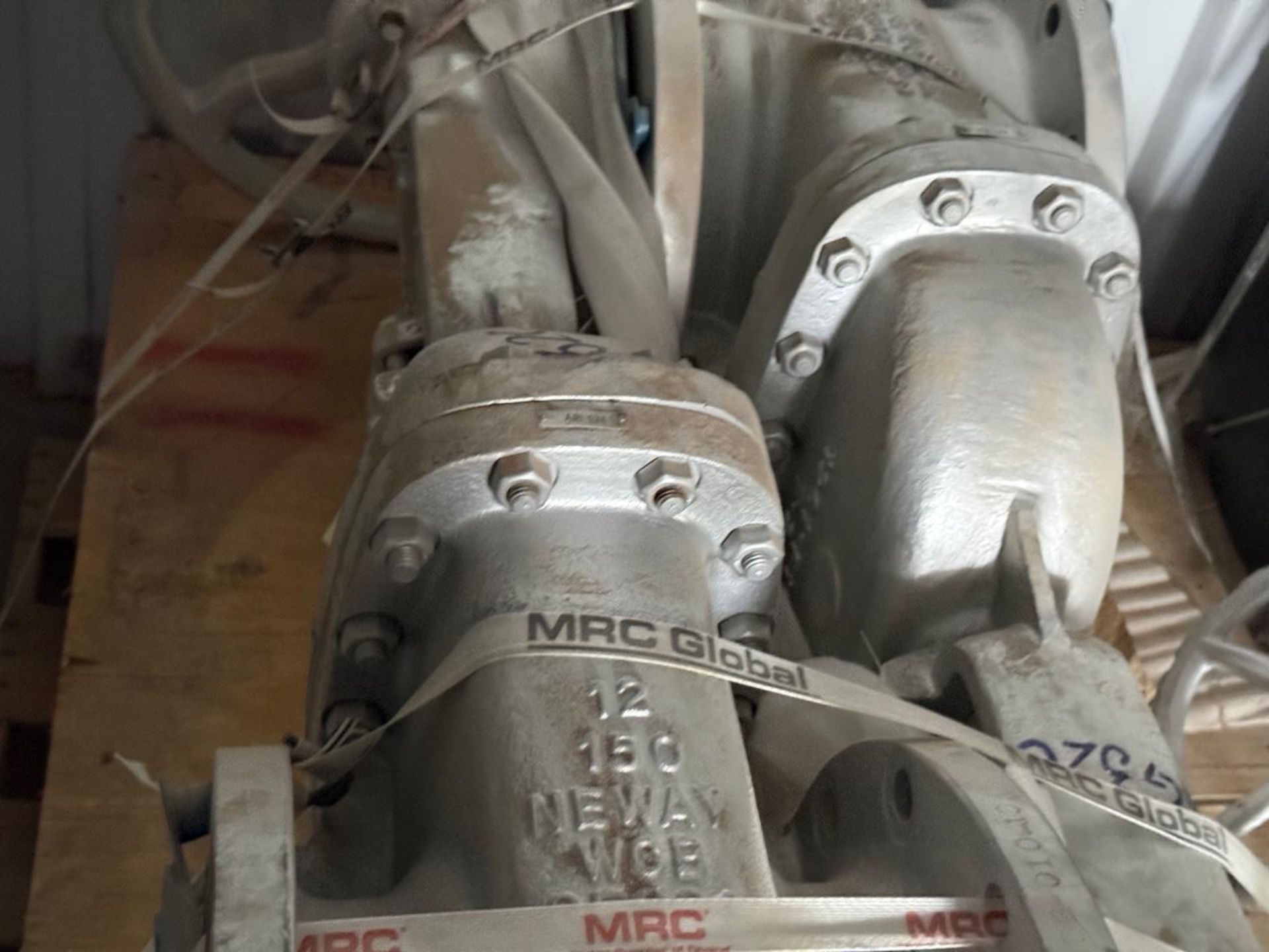 (NEW) Manual gate valve, made of stainless steel, Size 12", 150 Pounds ...