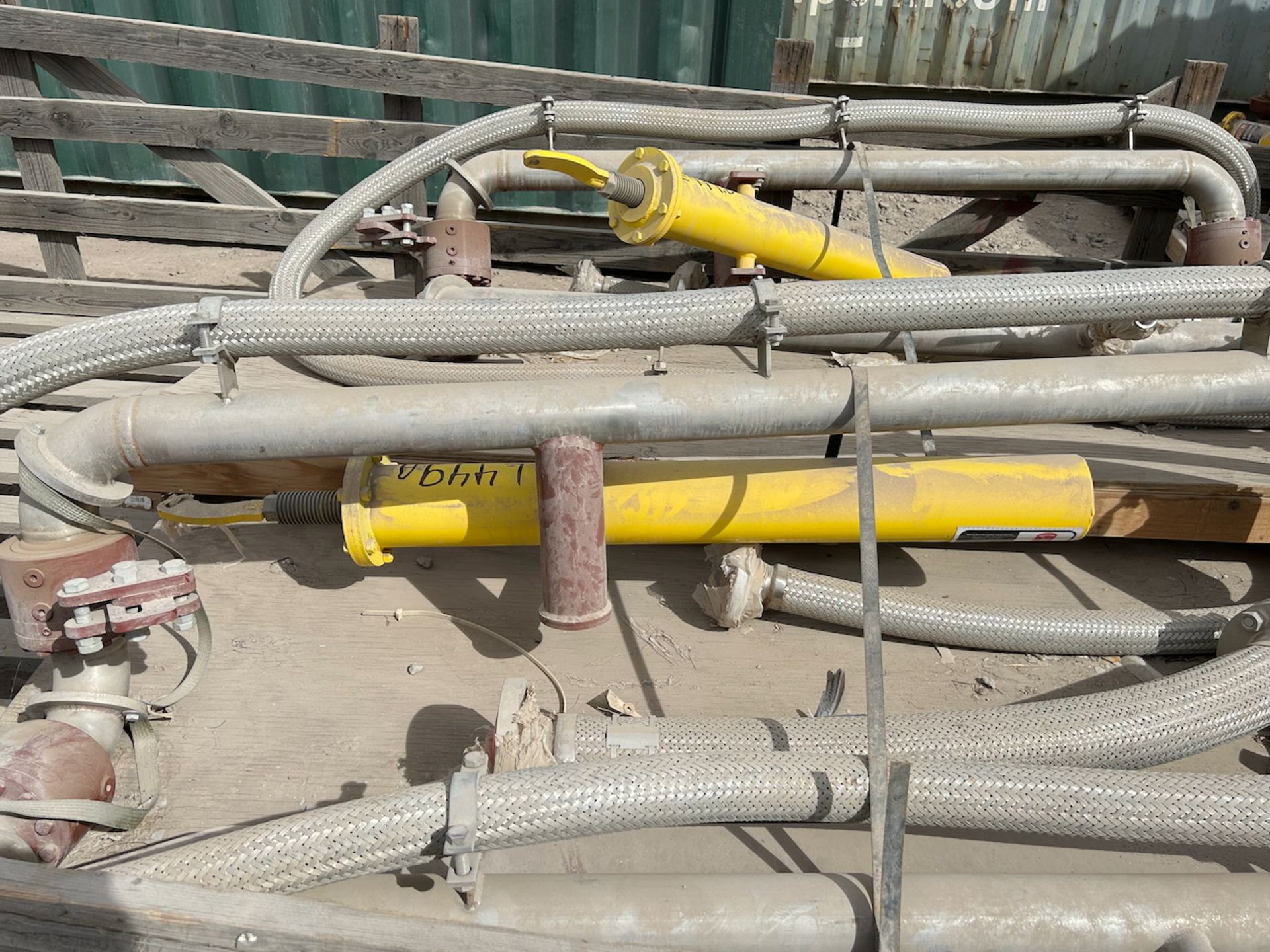 (NEW) Facilitafor Arm For Caustic Soda Discharge / (NUEVO) Brazo ...