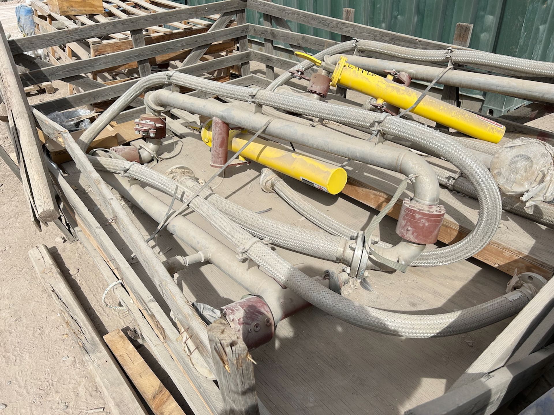 (NEW) Facilitafor Arm For Caustic Soda Discharge / (NUEVO) Brazo ...