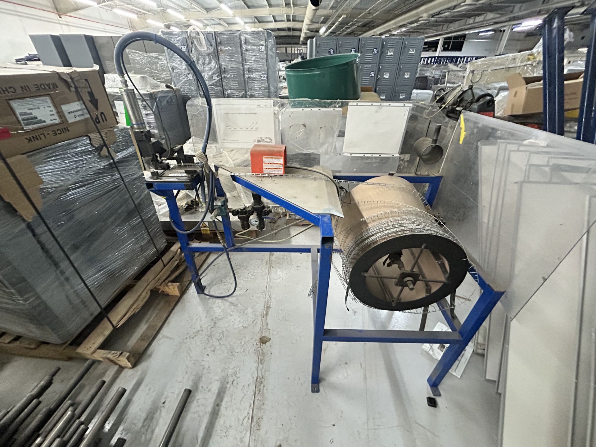 Lot of pneumatic riveter brand VERTEX model: VA0380, Series 0034 ...