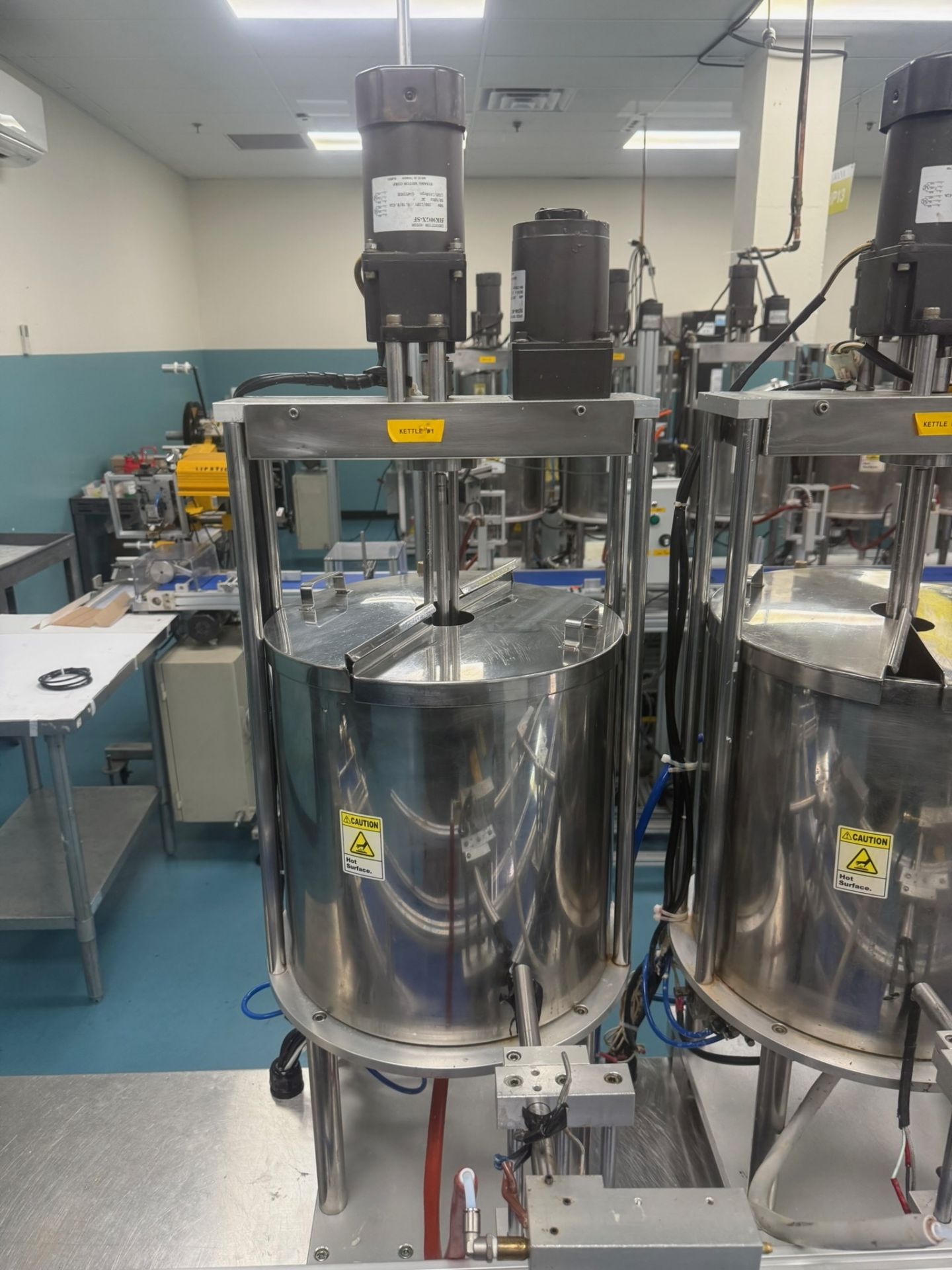 Yu-Hao Model FS-203-08M Hot Pour Diving Head Filler, 8 Kettles 220V, S ...