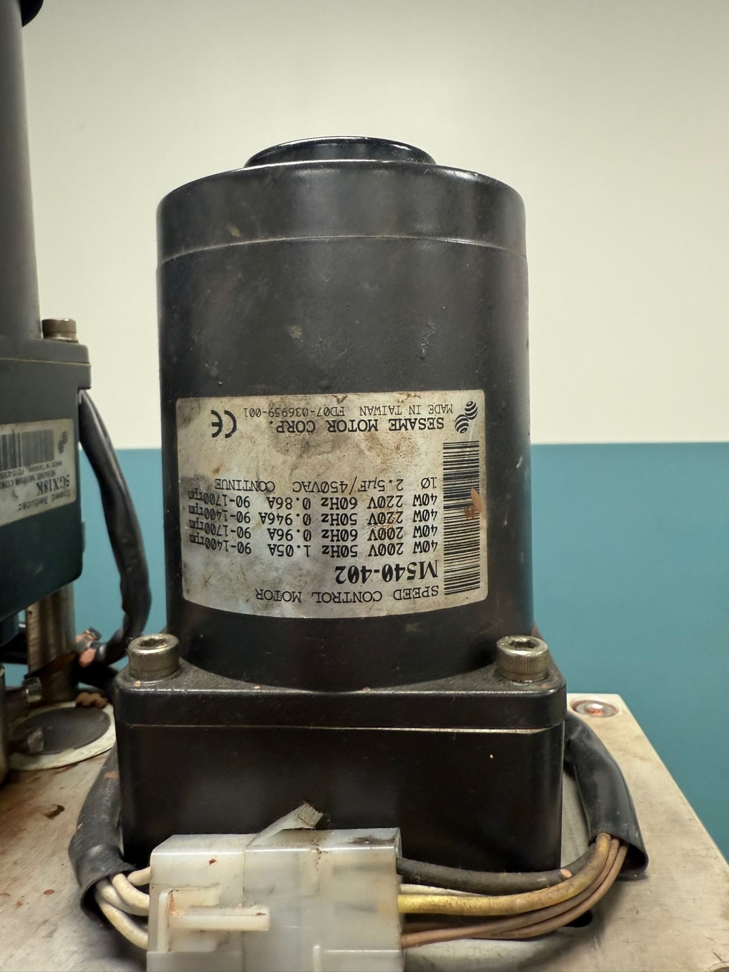 Yu-Hao Model FS-203-10M-1 Hot Pour Diving Head Filler, 4 Kettles, 220V ...