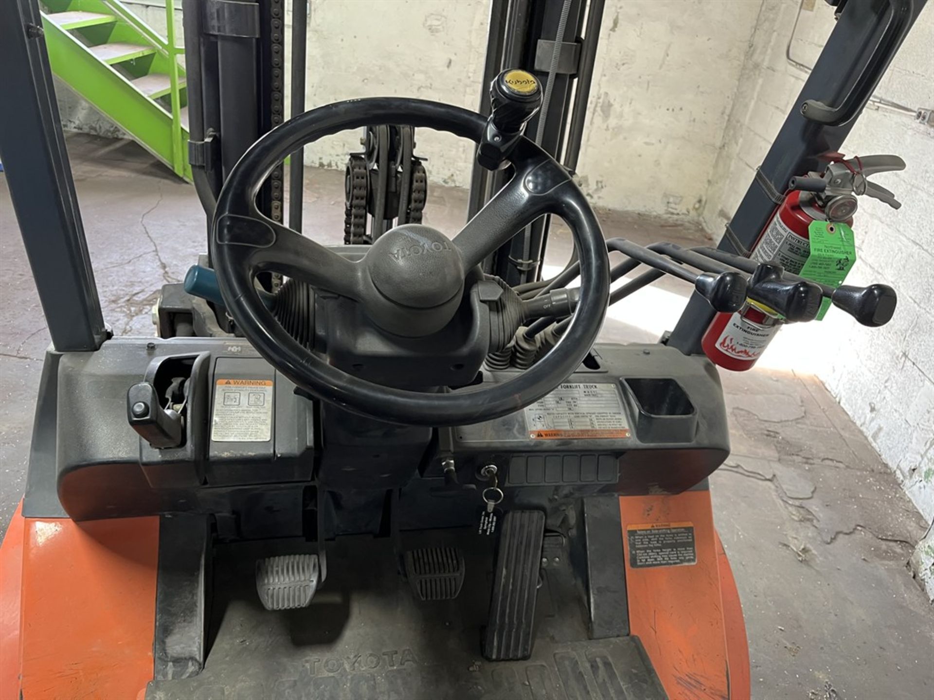 TOYOTA 7FGU25 5,000 lb. LPG/Gasoline Forklift, s/n 63293, W/ Side Shift ...