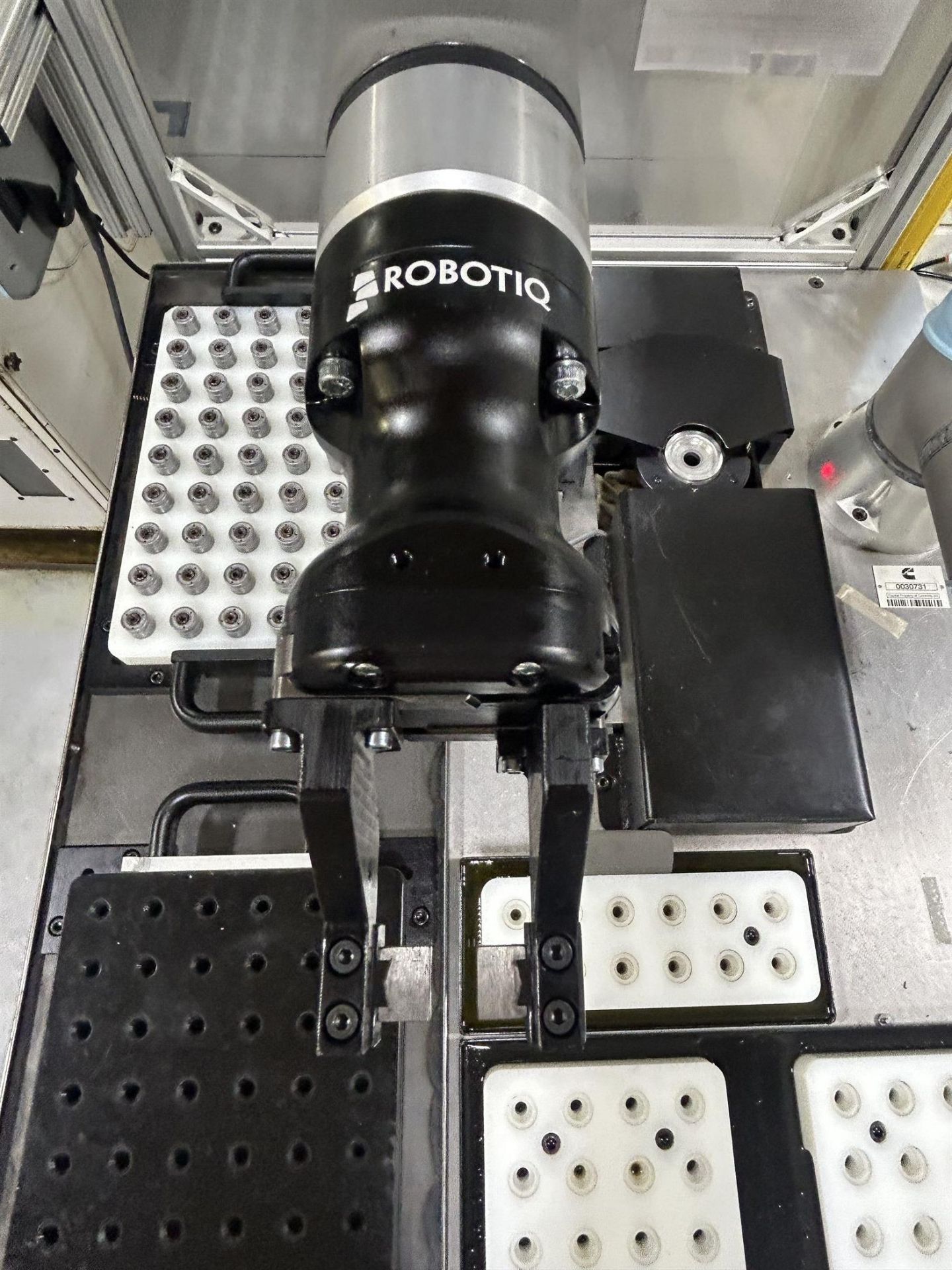 2021 UNIVERSAL ROBOTS UR5e CoBot & Stand, s/n 20215501881, w/ 2024 ...
