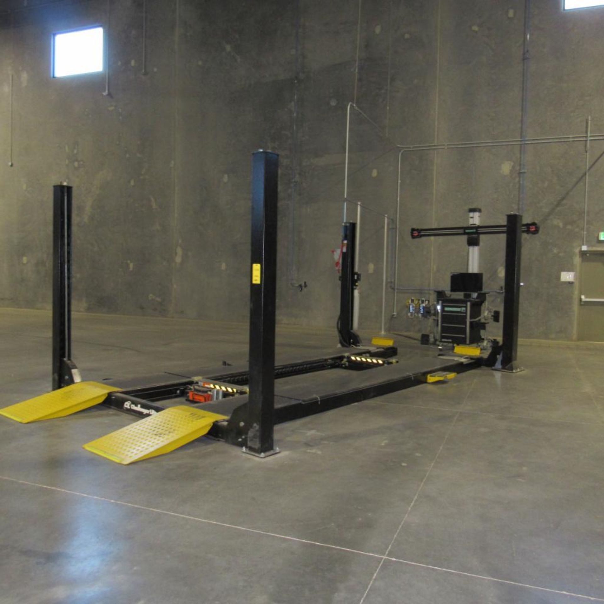 LOT: 2024 Hoffman EELR708A 15,000 Lb. Capacity 4-Post Alignment Vehicle ...
