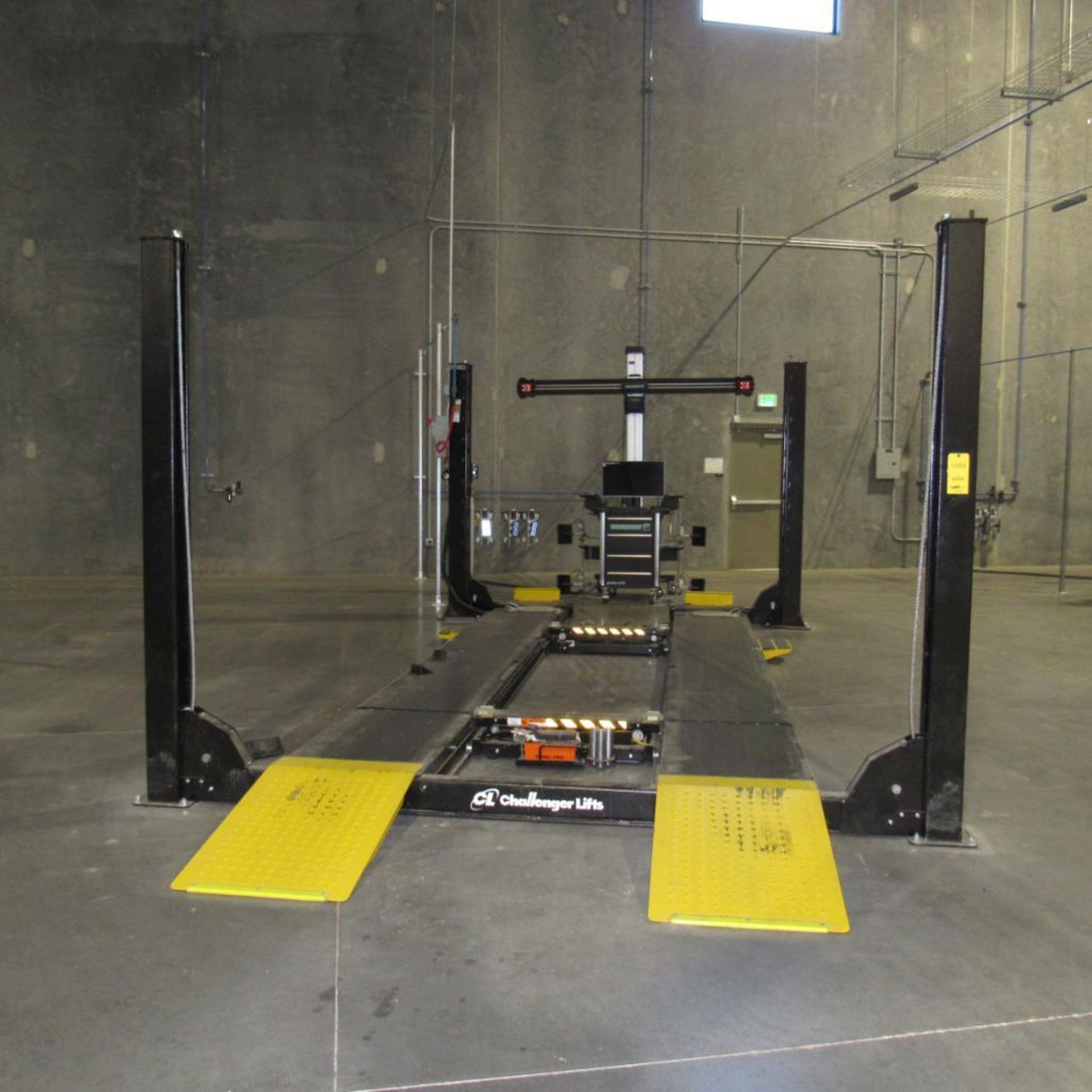 LOT: 2024 Hoffman EELR708A 15,000 Lb. Capacity 4-Post Alignment Vehicle ...