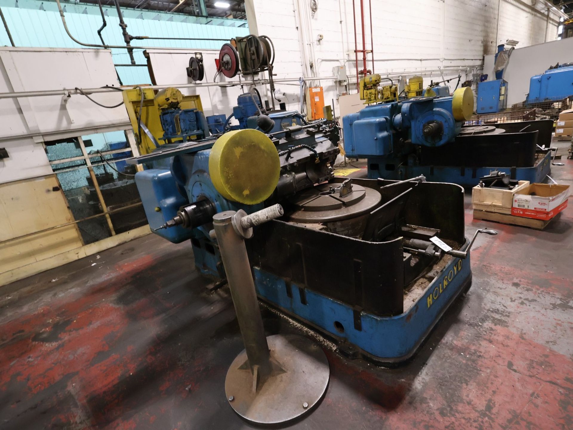 Holroyd 24" Worm Gear Hobber, 1146/59, w/ 25" Chuck, 36-108 RPM [Asset ...