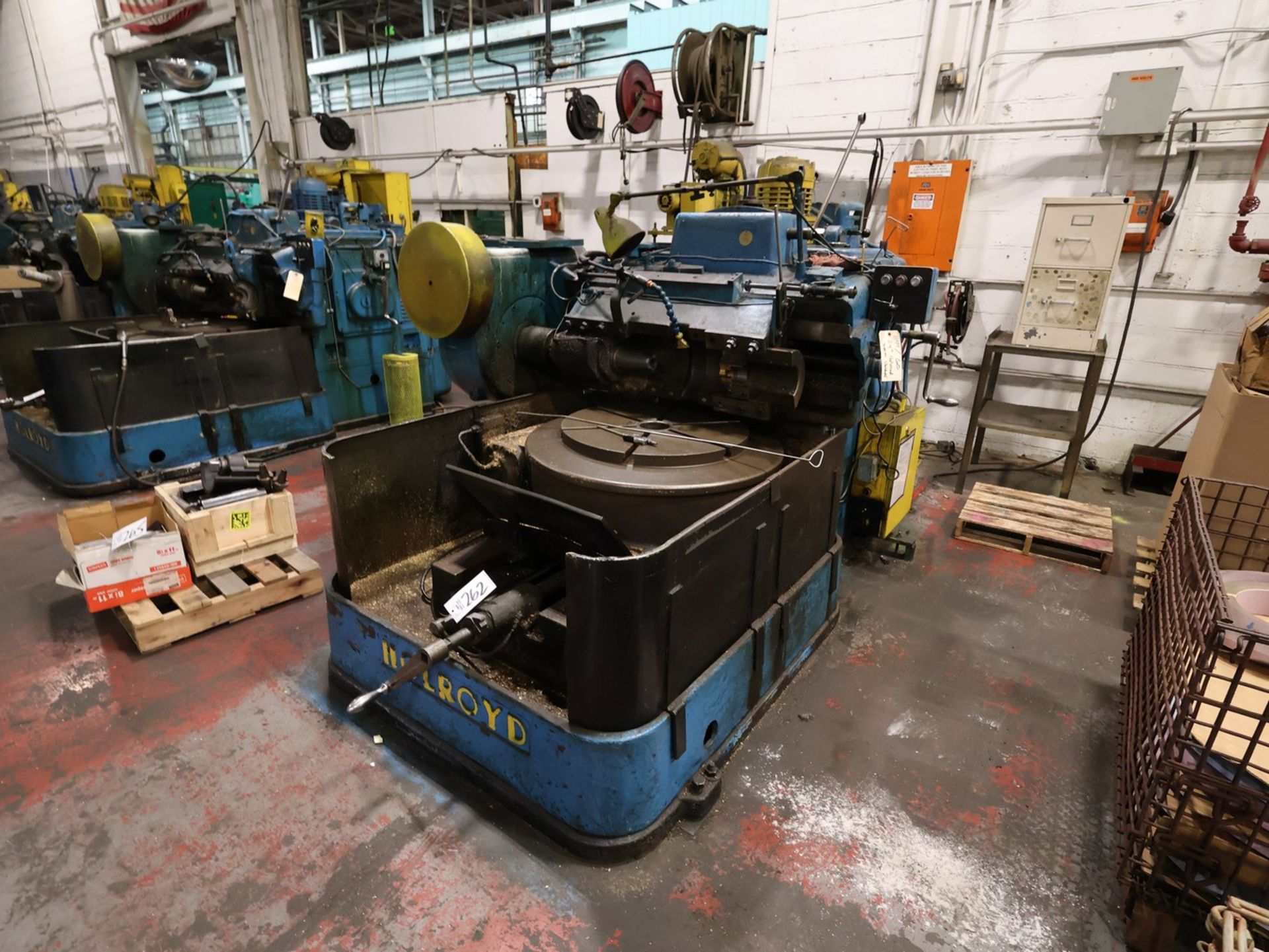 Holroyd 24" Worm Gear Hobber, 1144/60, w/ 25" Chuck, 36-108 RPM [Asset ...