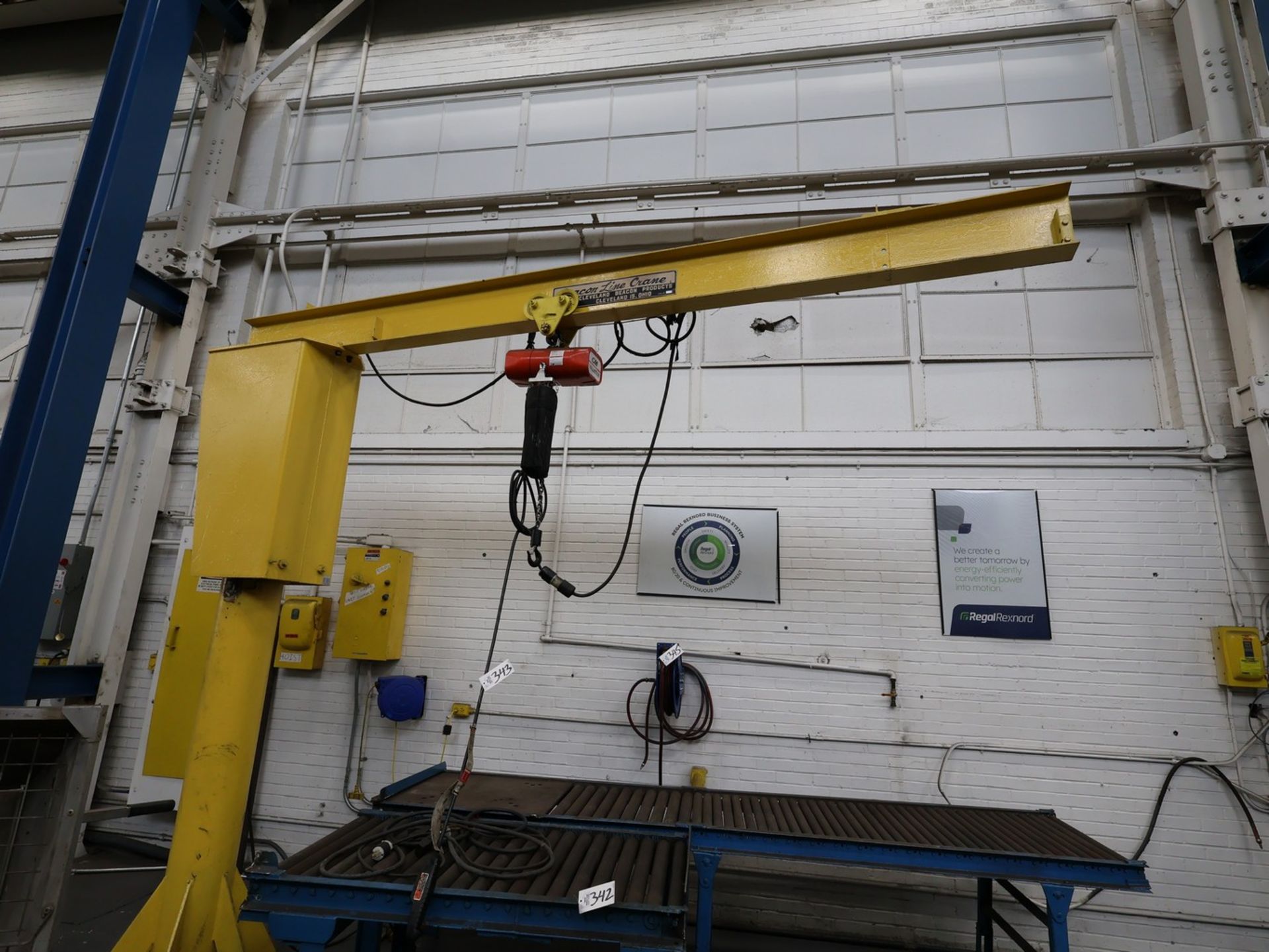 Beacon Line Crane 1/2 Ton Capacity Free Standing Jib Crane, w/ CM ...