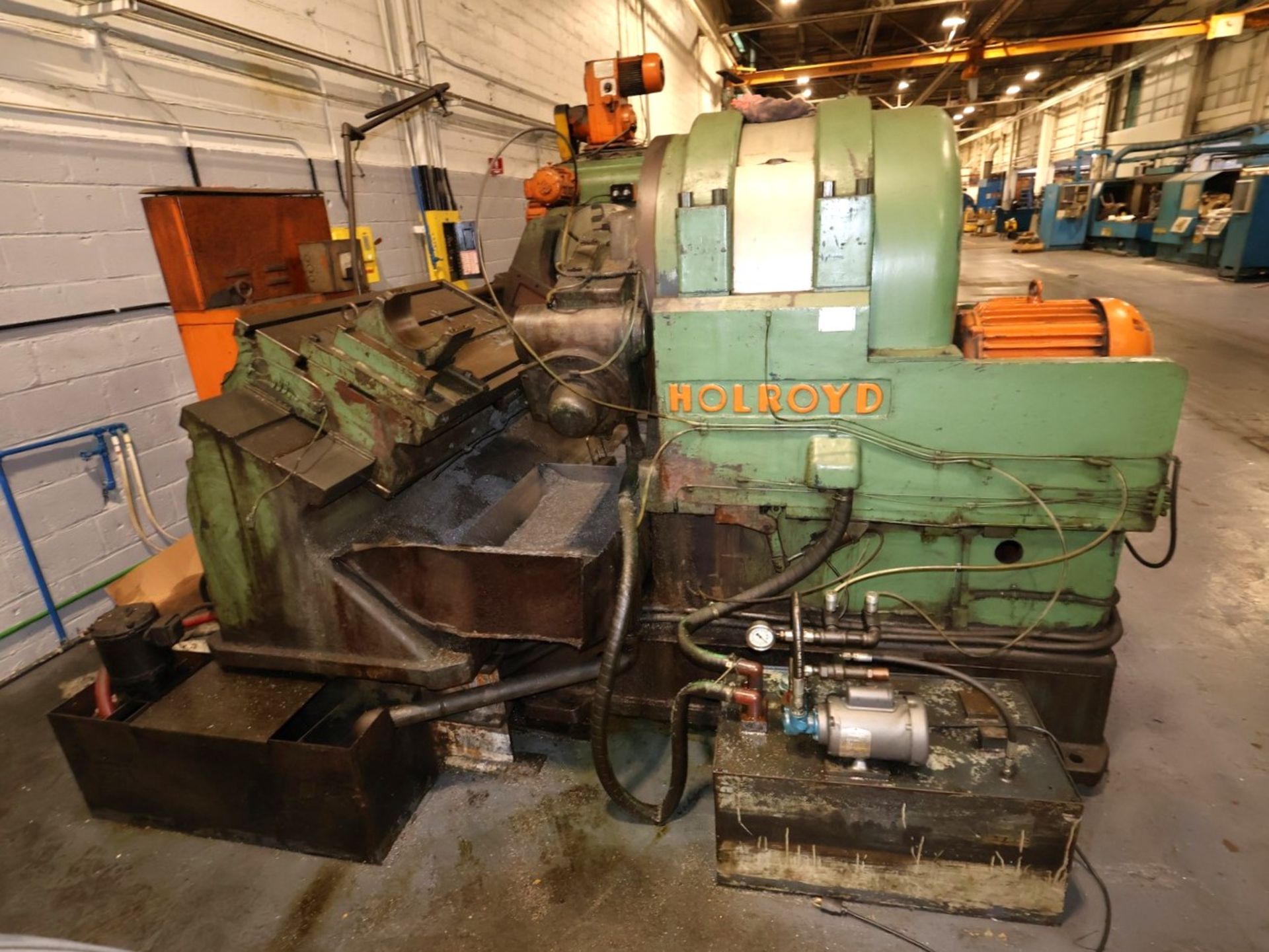 Holroyd 18" Worm Mill, w/ 24" 4-Jaw Chuck, 9" Hole Thru Spindle, Cutter ...
